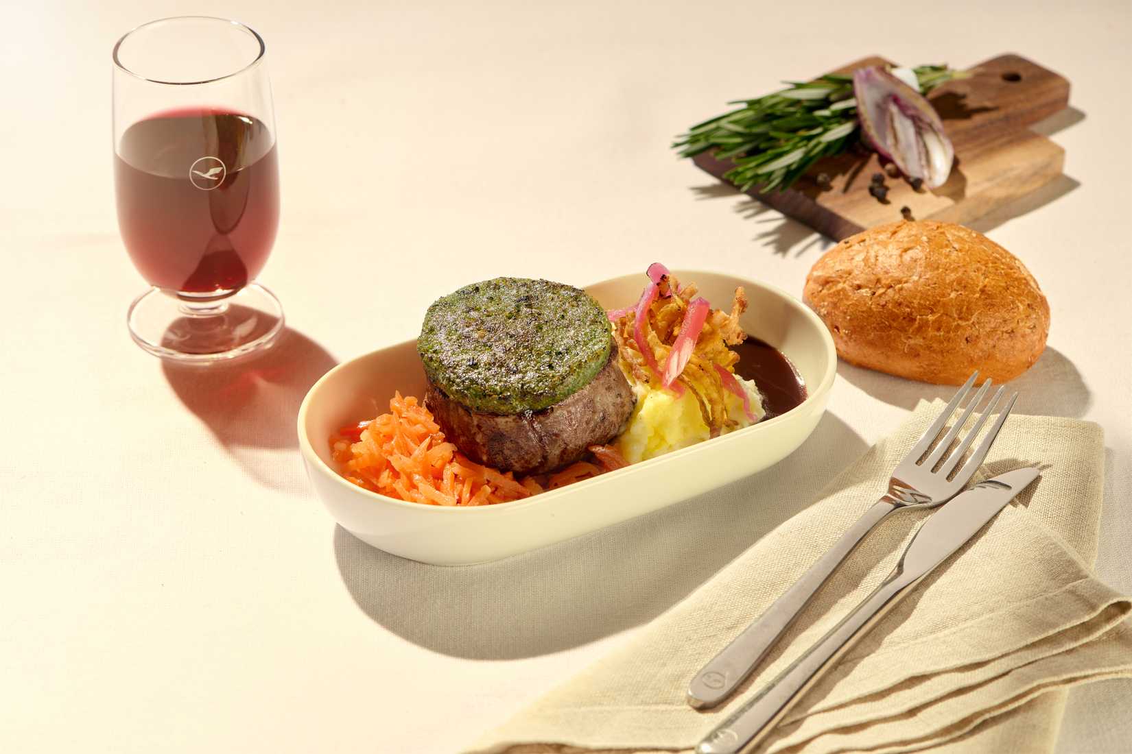 2 Fresh European Airline Menus You'll Want To Fly Far To Bite Into