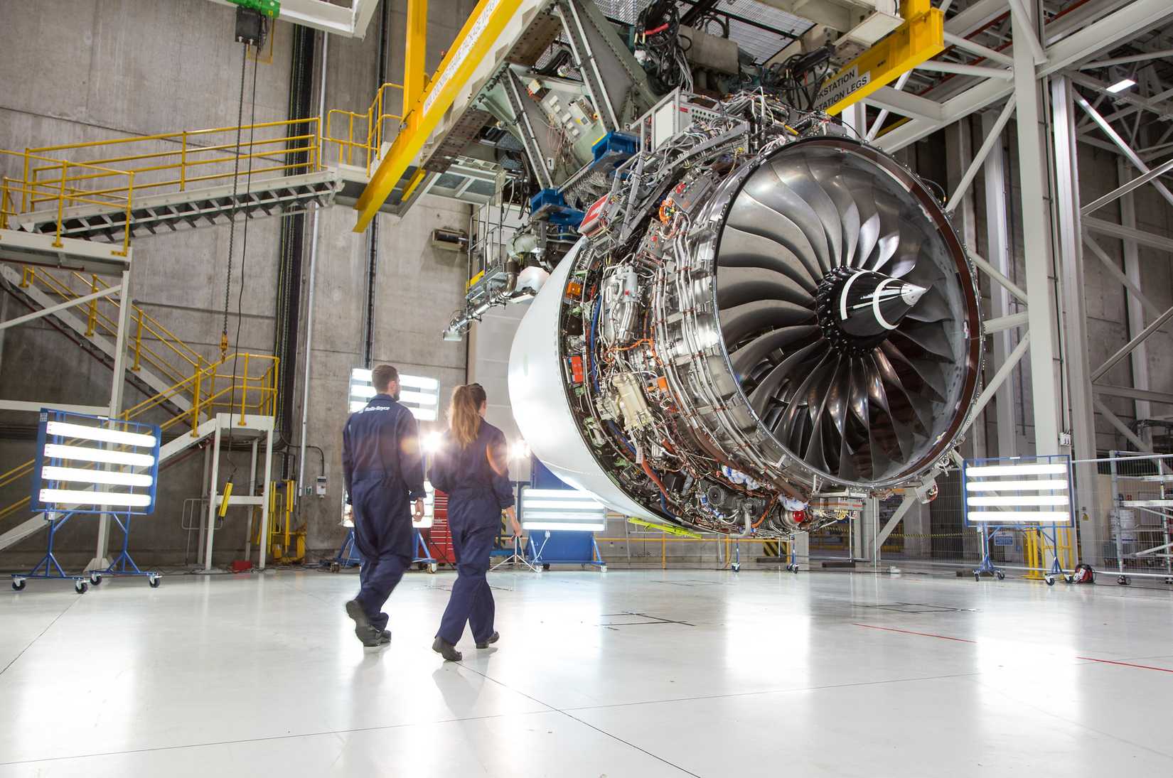 Do The Airbus A350-900 & -1000 Have The Same Engines?