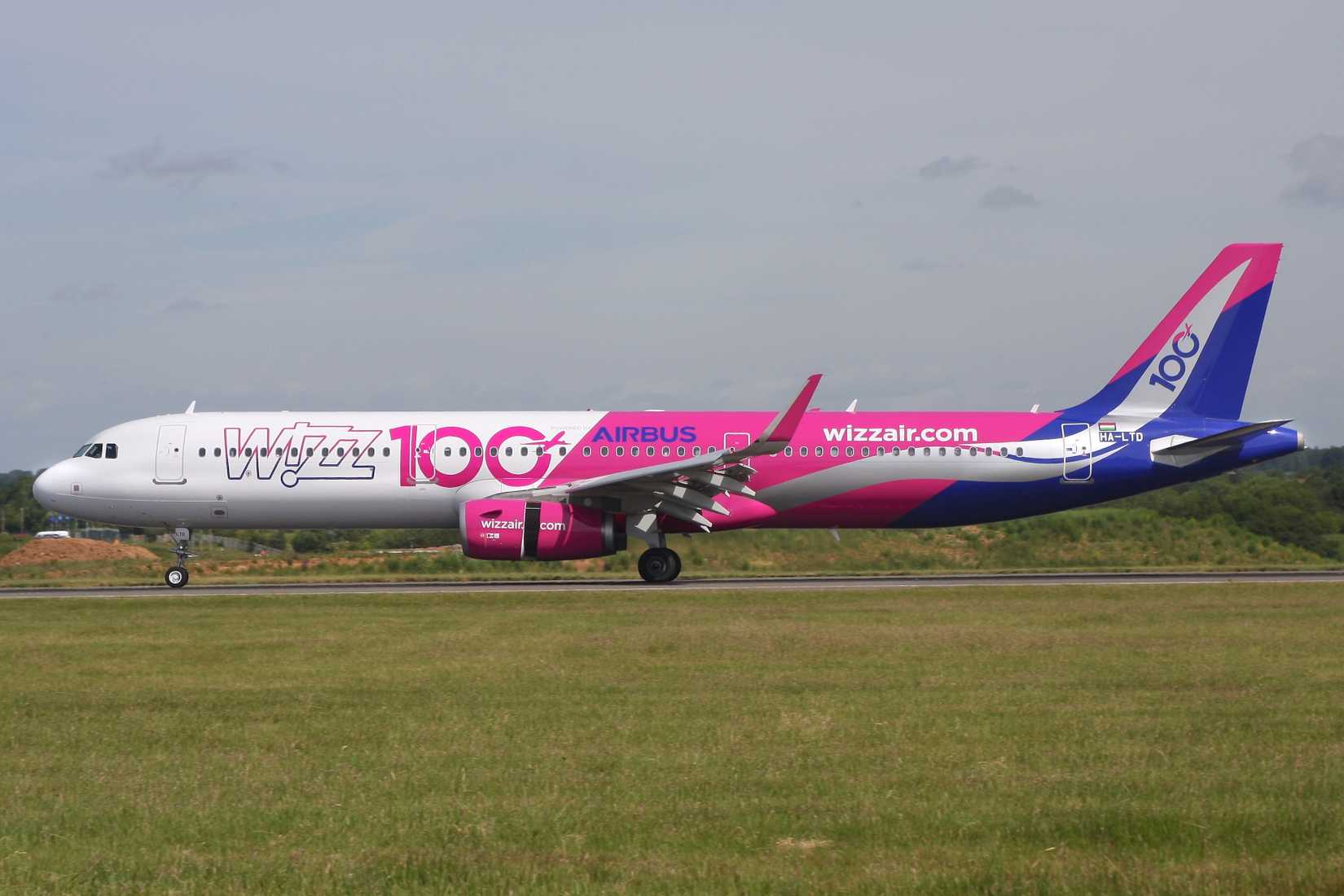 What Goes Into Creating The Perfect Aircraft Livery