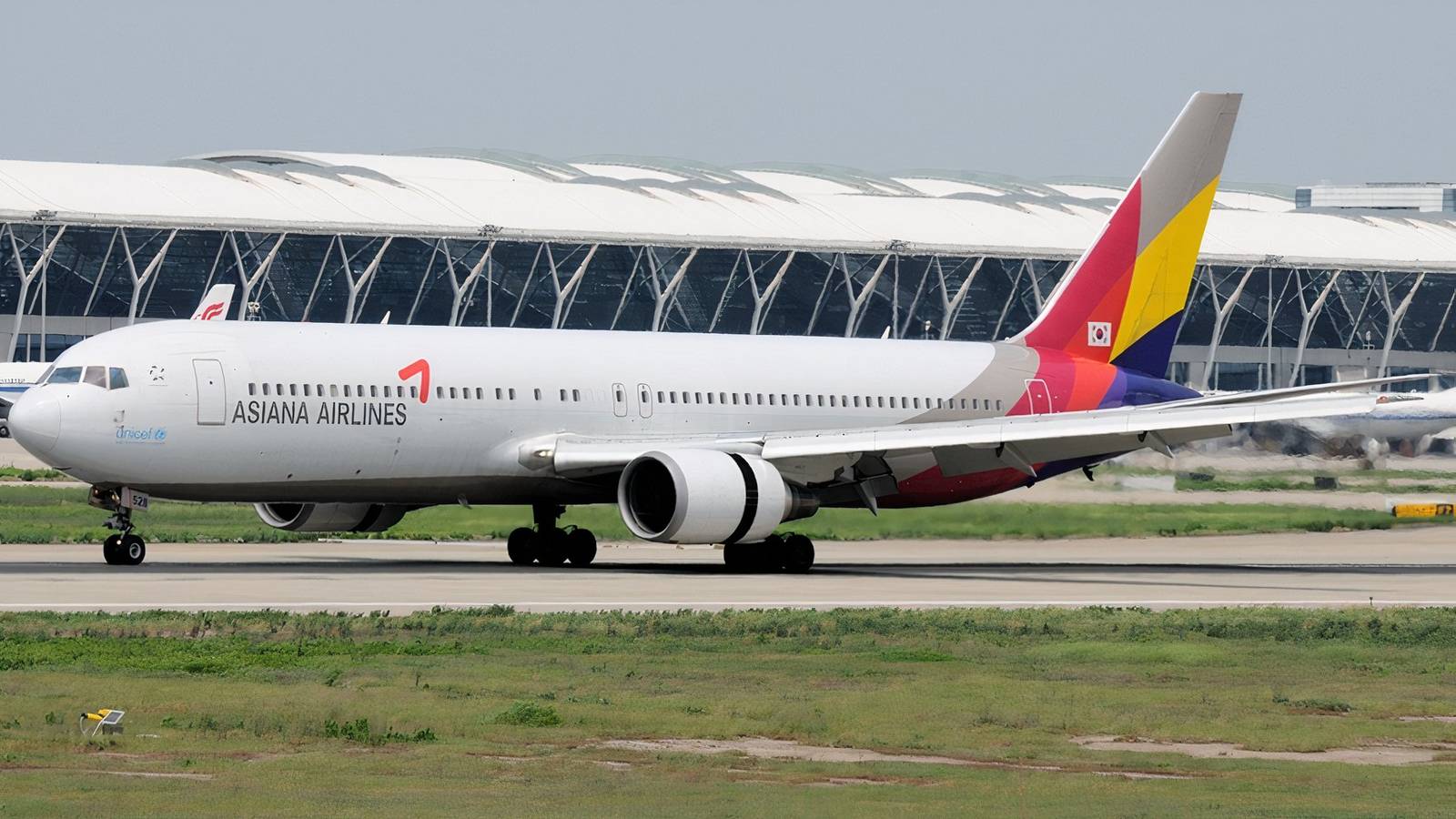 Last In The World: Asiana To Retire The Final Boeing 767-300 Next Month
