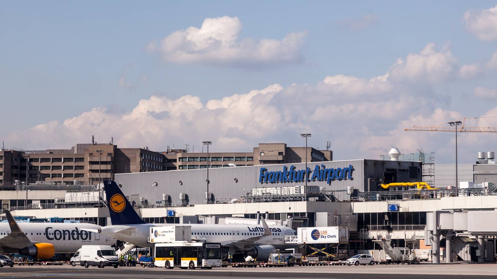 Wow: EU Airports To Ditch 100ml Hand Baggage Liquid Restrictions