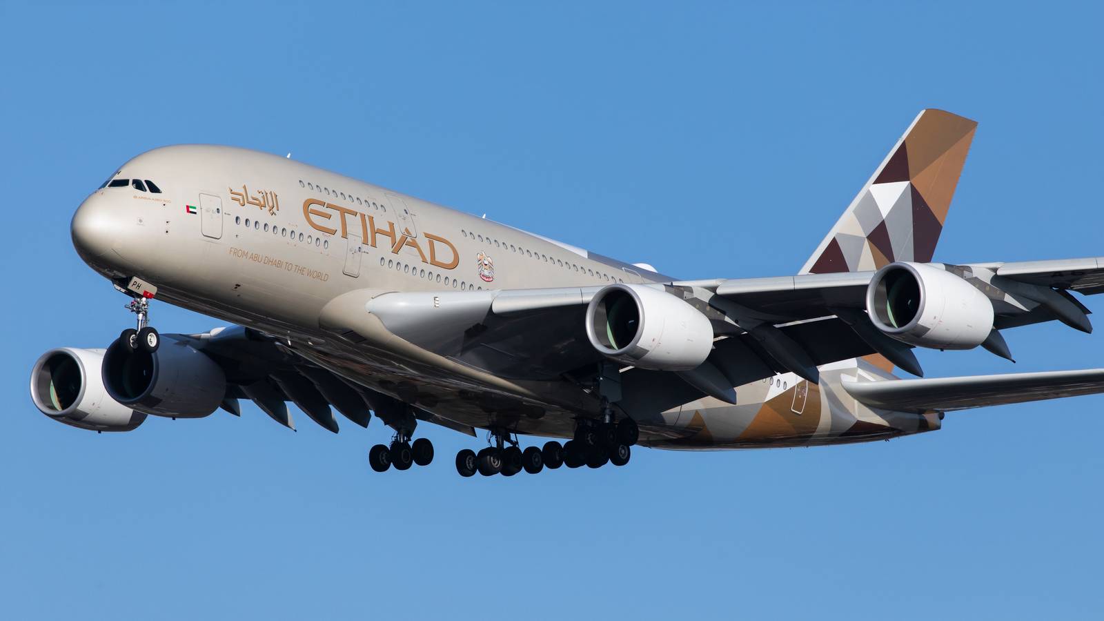 Etihad Airways Launches New Cadet Pilot Scholarship Program For Staff