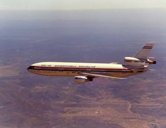 The Other Time A Plane Flipped Over: The Story Of FedEx Flight 80