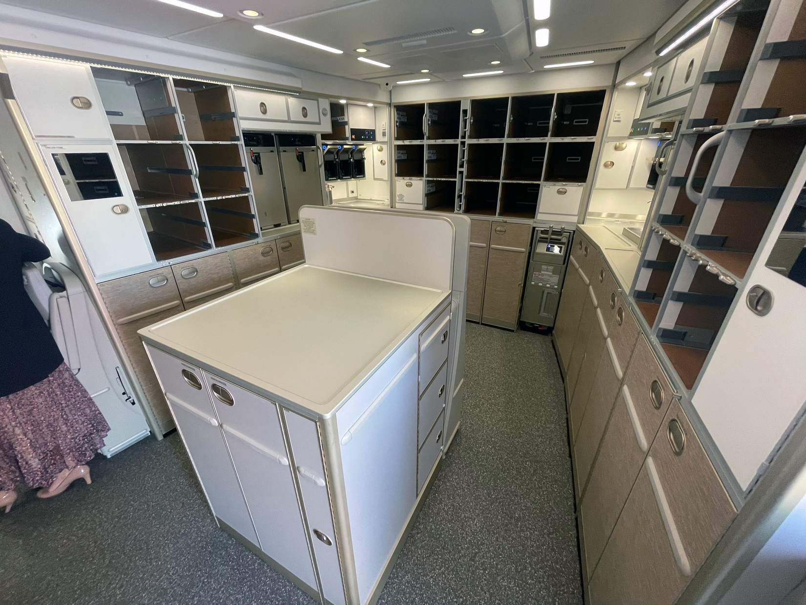 10 Features: Exploring The Emirates Airbus A350