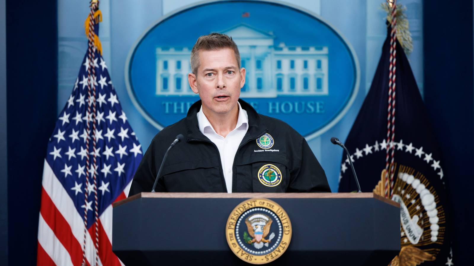 USDOT Secretary Says Pilots Should Lose Their Licenses If At Fault For ...