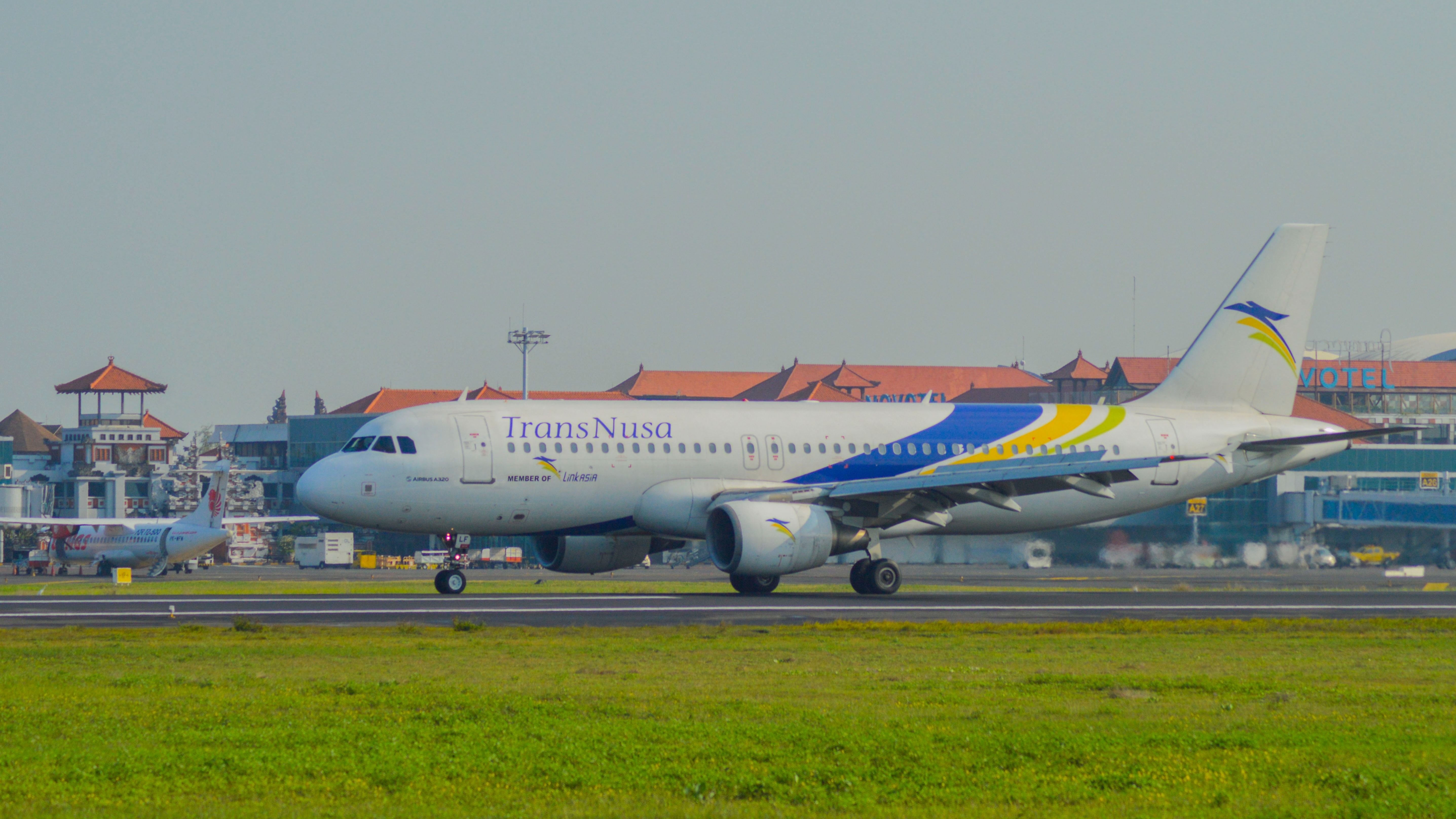 Perth Airport Gets New Carrier Offering Flights To Guangzhou With A ...