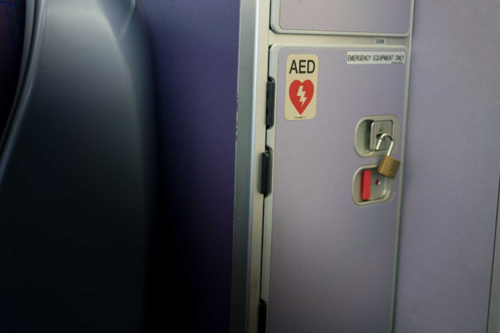 Do Flight Attendants Have To Be CPR-Certifed?