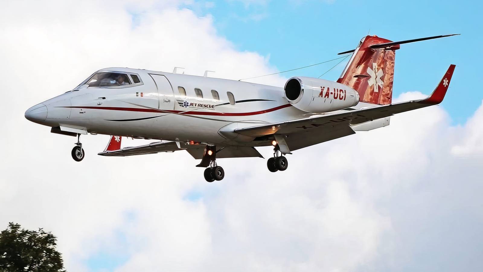 BREAKING NEWS: Learjet 55 on Angel Flight Mission Crashes Into ...