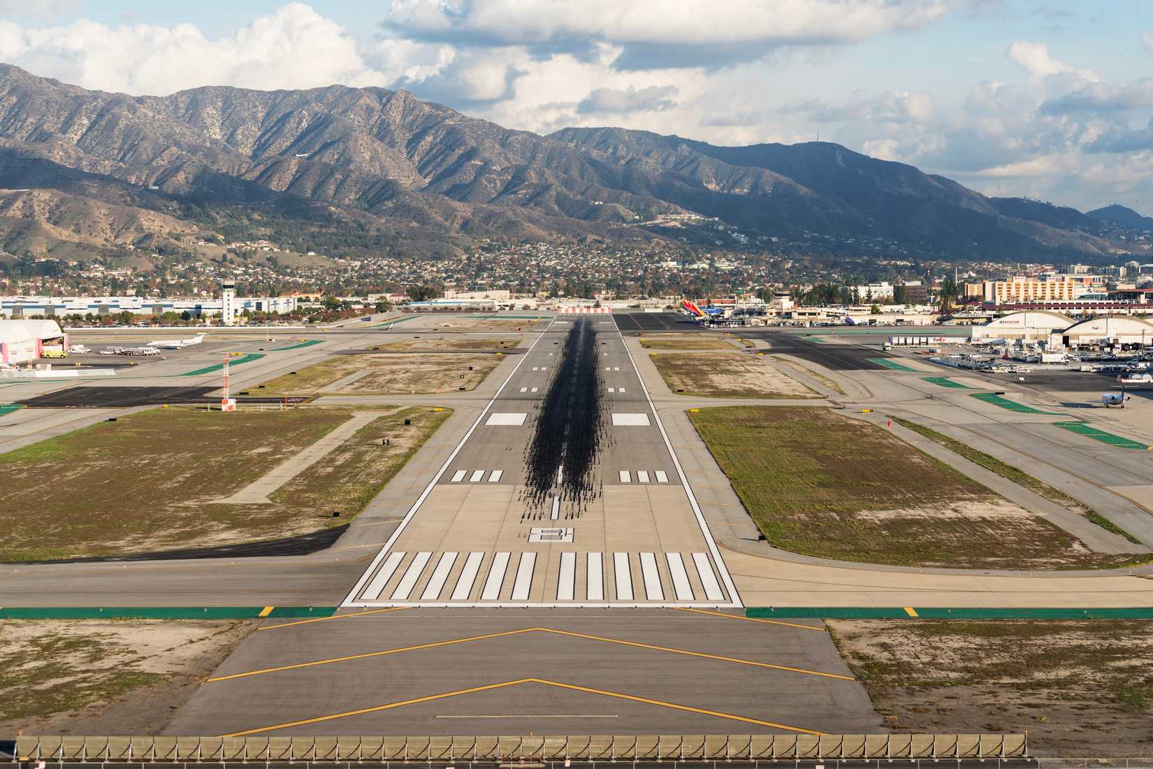 How Much Hollywood Burbank Airport's New Terminal Cost & Who's Paying ...