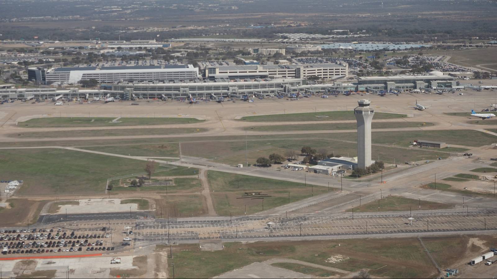 Austin Airport Expands: 20 New Gates in $800M+ Development
