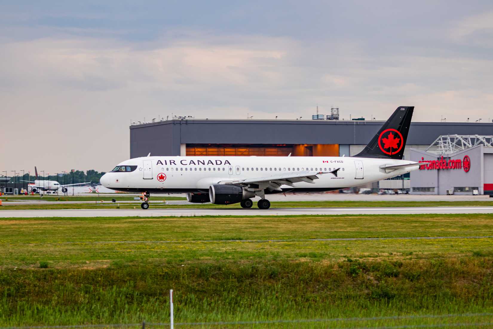 Just 70 Seats: Fly Air Canada Jetz's All-Business Airbus A320s On These ...