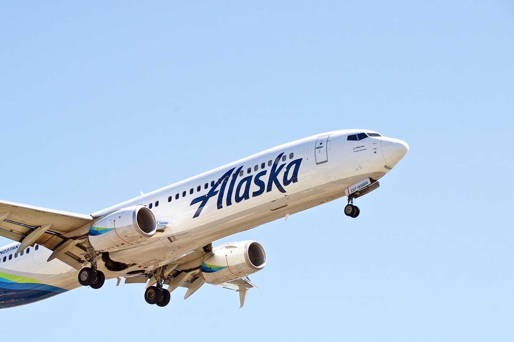 Why Alaska Airlines Wants To Increase Its Collaboration With oneworld