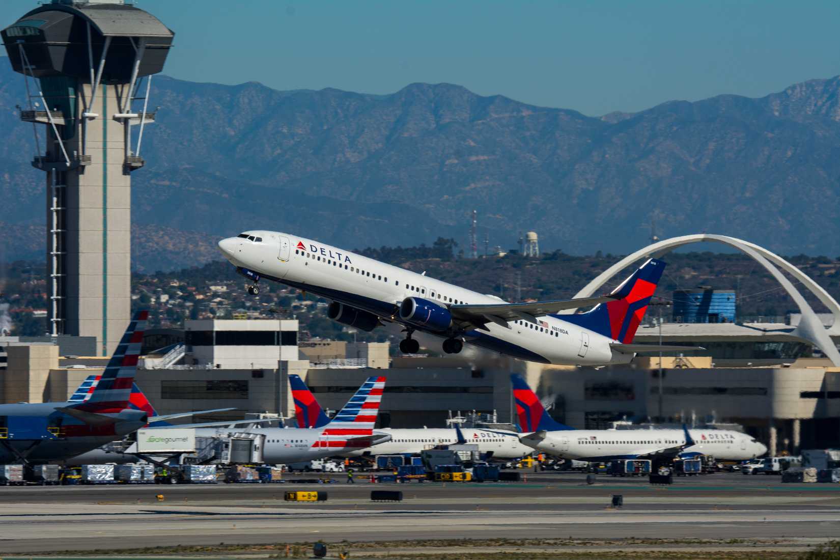 What Are Delta Air Lines' Top Destinations From Each of Its Hubs?
