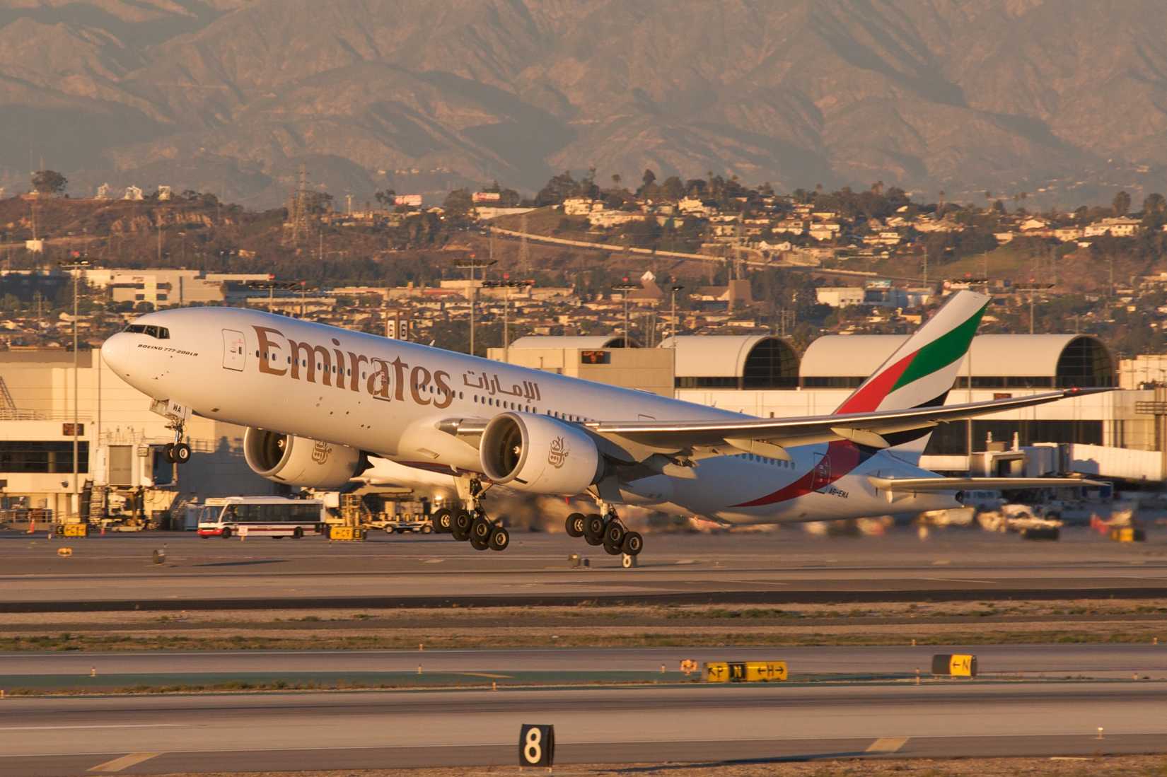 These 4 Airlines Operate The World's Longest Boeing 777-200LR Routes