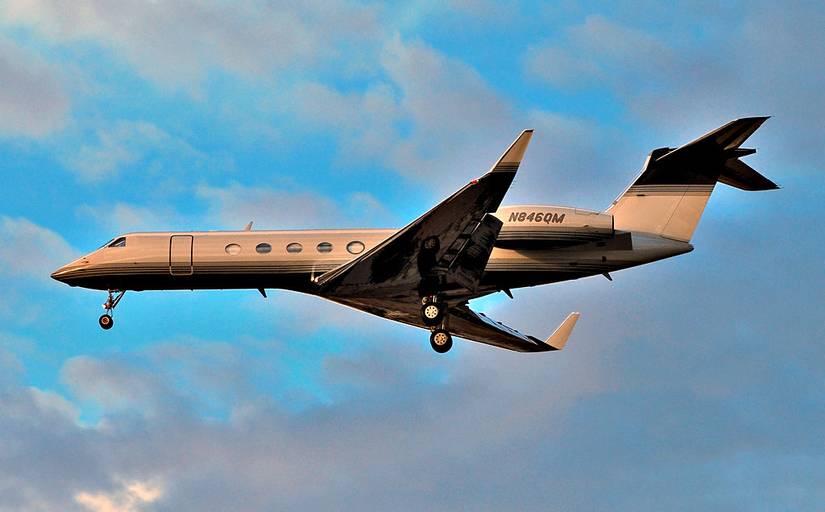Inside The Luxurious World Of Jim Carrey's Private Jet