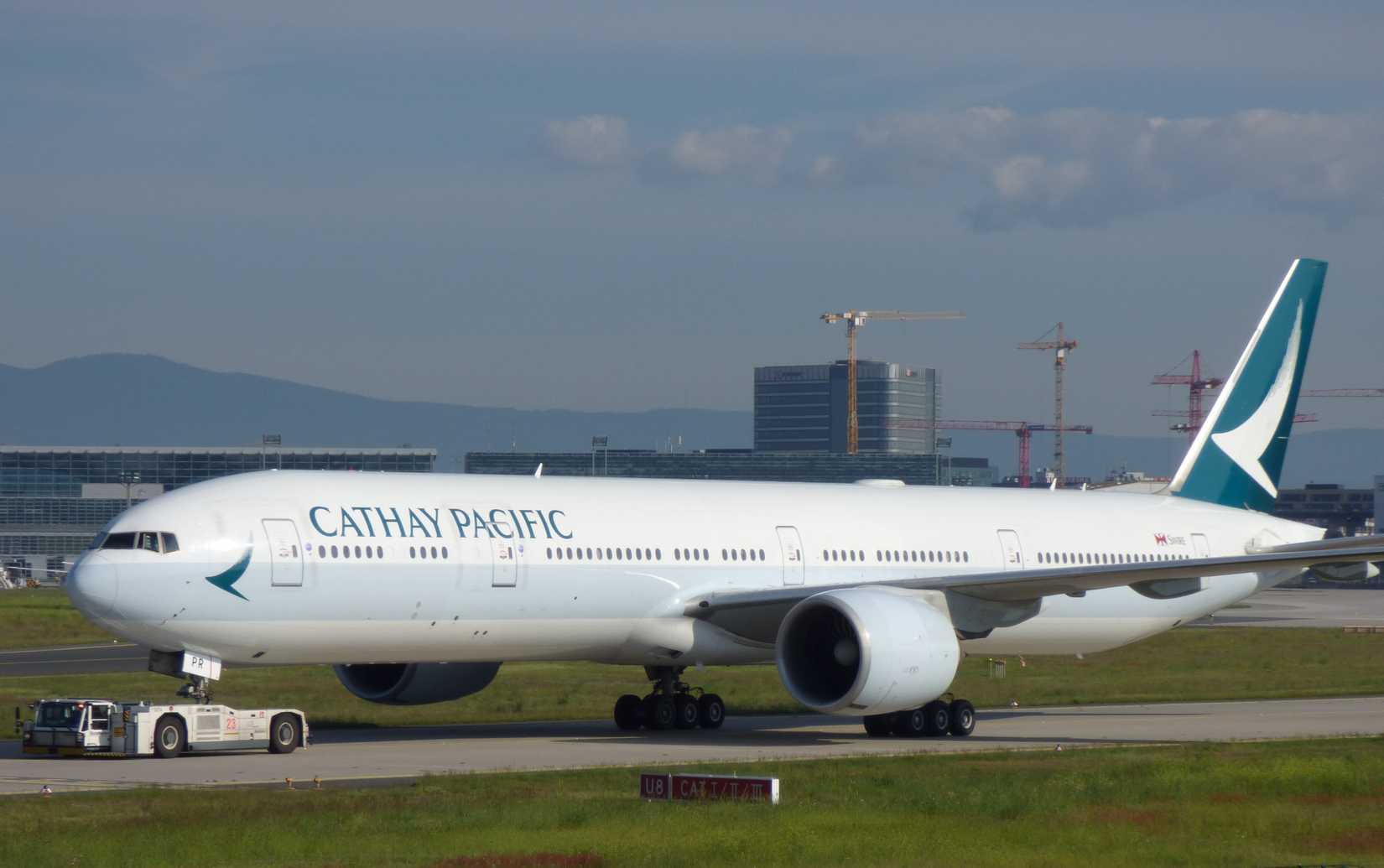 The Airlines That Operate The 10 Longest Non-Stop Boeing 777-300ER Routes