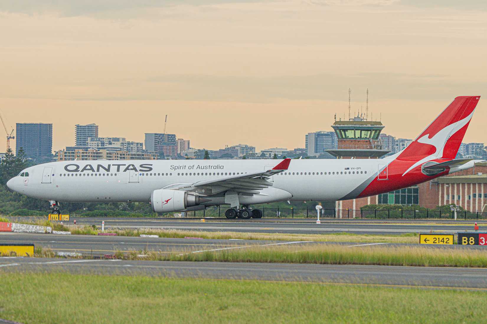 What Aircraft Types Does Qantas Operate Most?