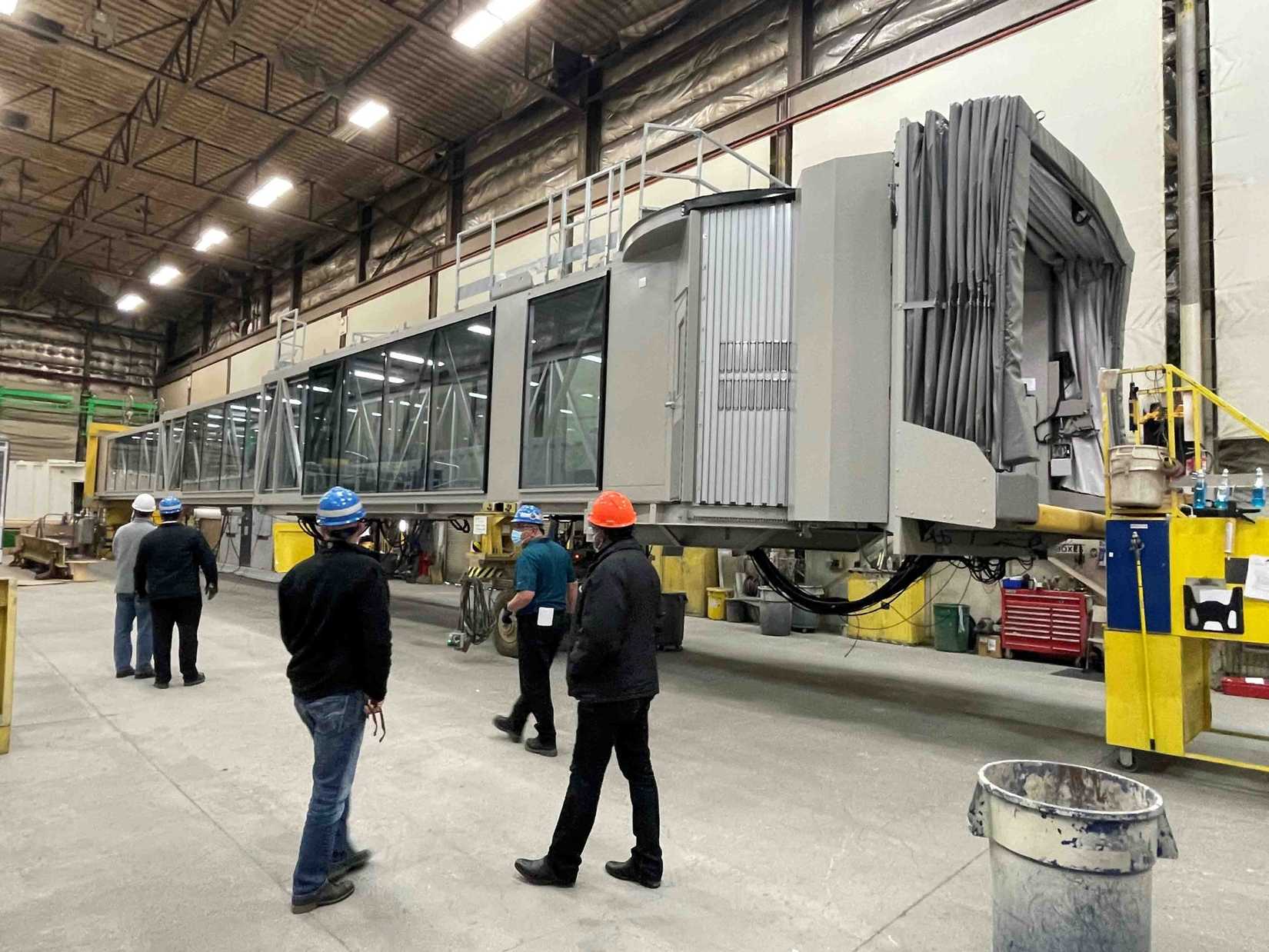 Why Aren't There Many Glass Jet Bridges In The US?