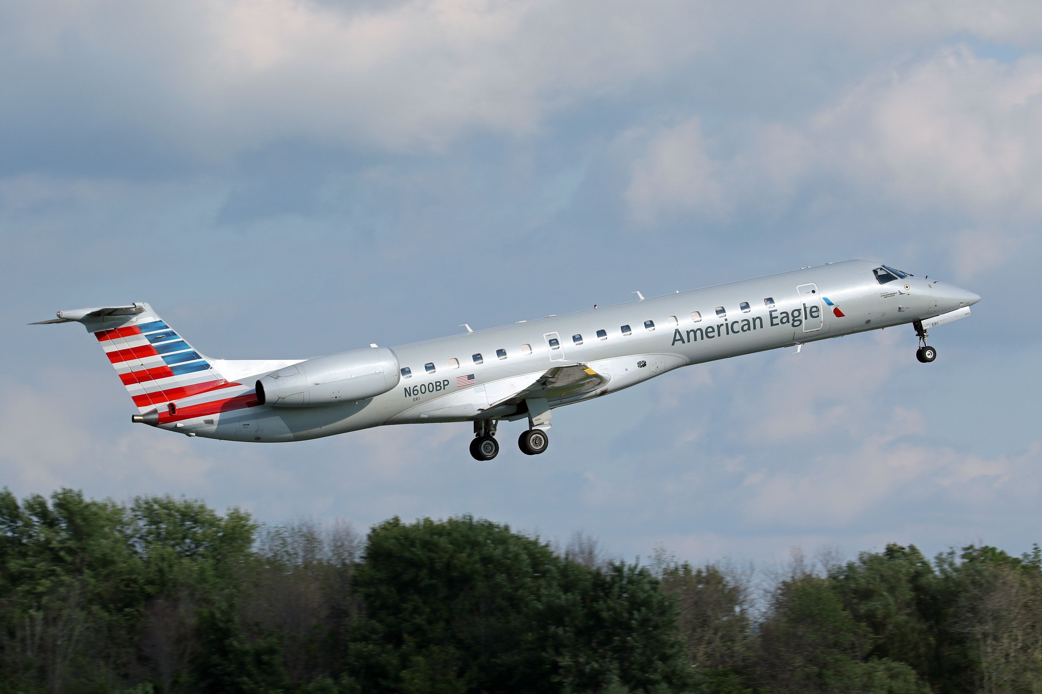 Embraer ERJ - ERJ 145 | Simple Flying