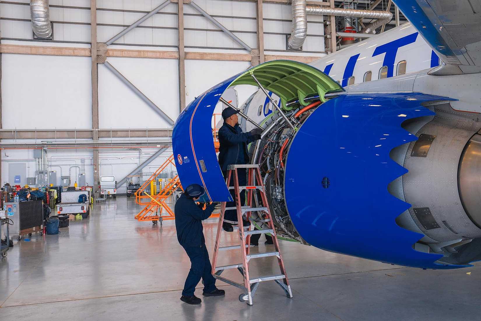 How Much United Airlines Is Spending To Make Travel Smoother At One Of ...