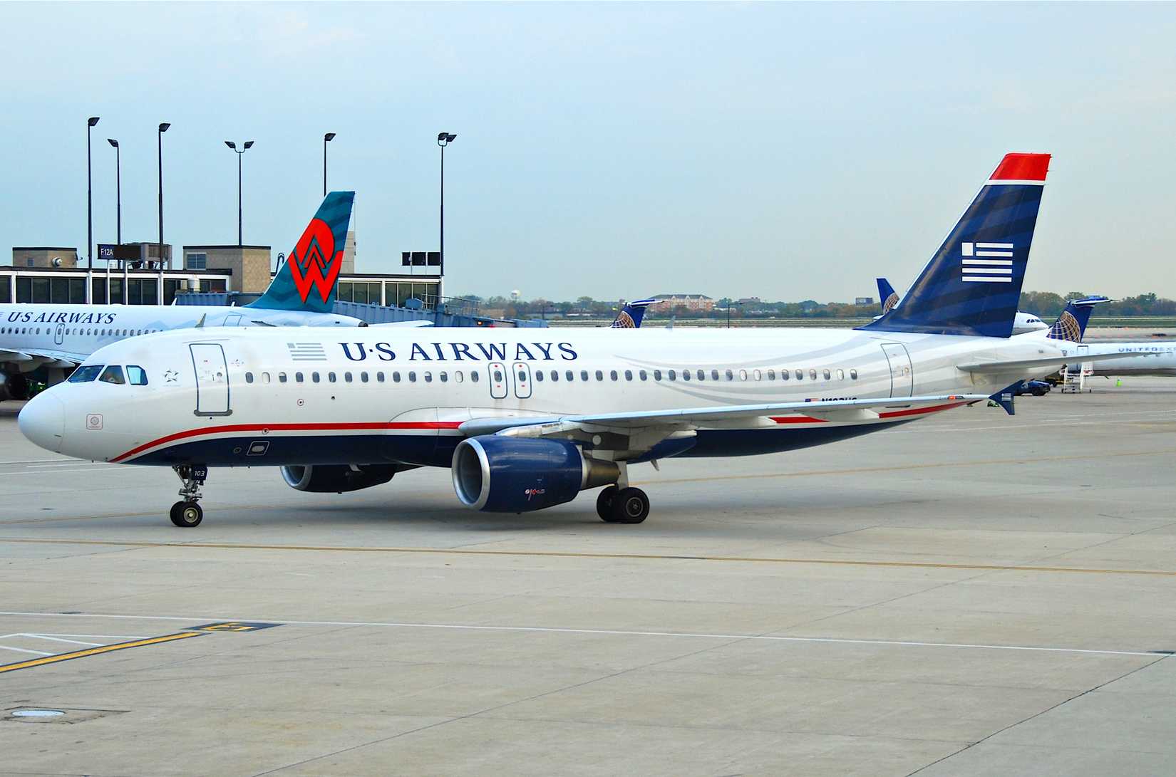 Why Aircraft Sometimes Takeoff Without Retracting Their Landing Gear