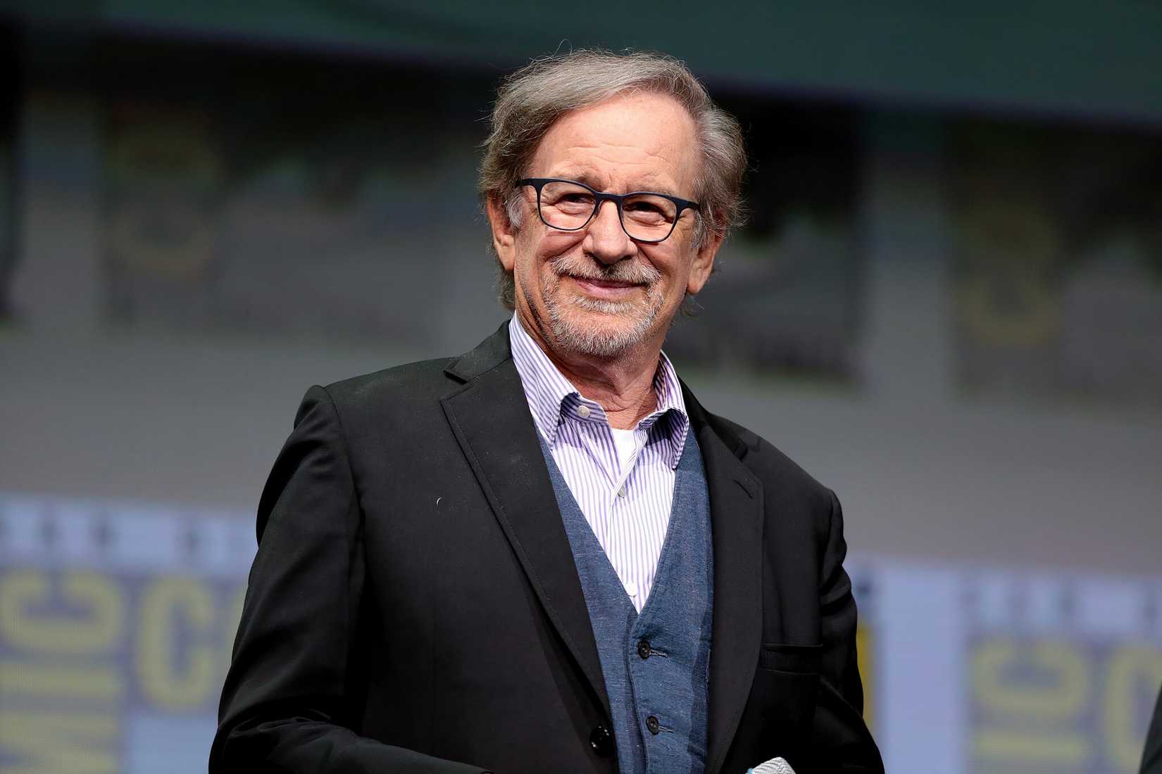 Inside The Luxurious World Of Steven Spielberg's Private Jet