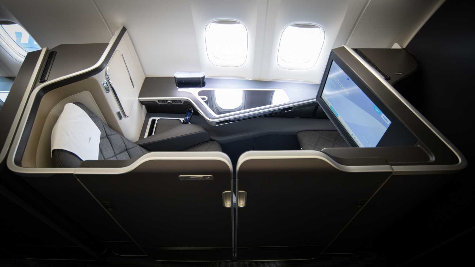 Which British Airways Widebody Aircraft Have First Class Cabins?