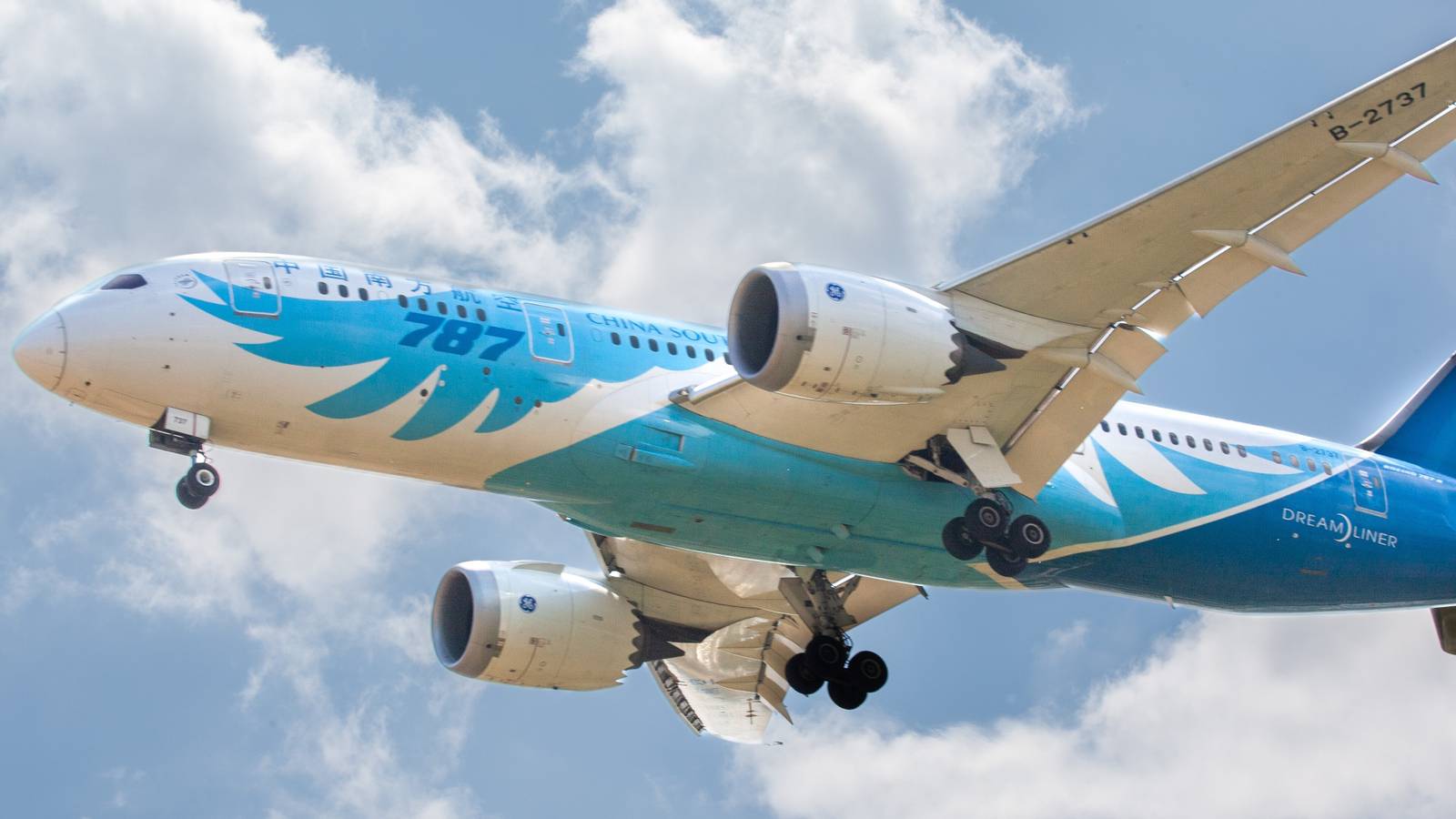 Want To Buy A Boeing 787? This Airline Is Selling 10 Online