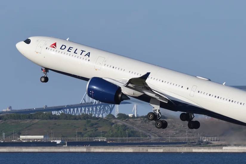 What A Delta One Lounge Staffer Did To Make A Passenger Feel Appalled