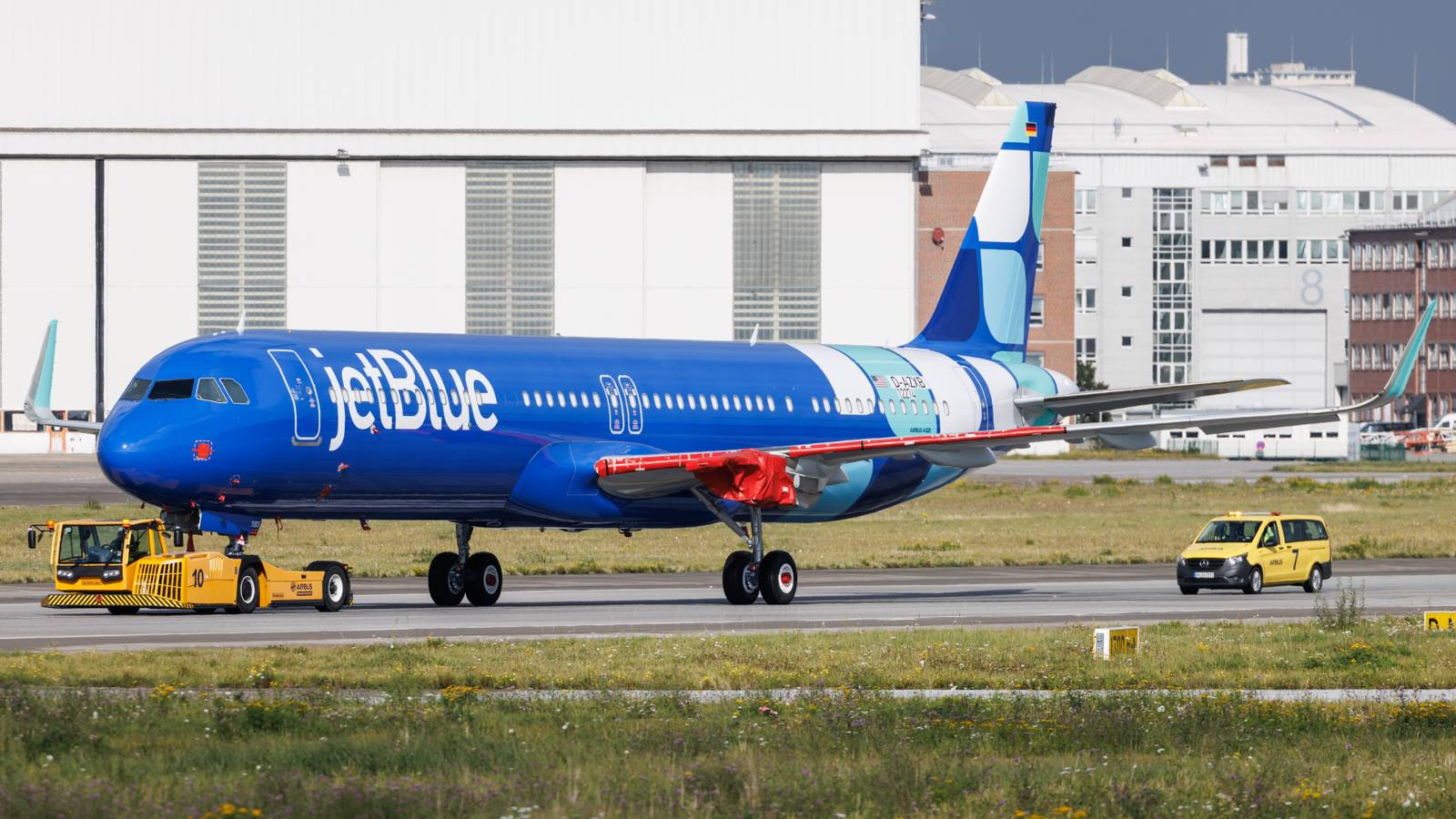 11 JetBlue Planes Are Grounded Due To Ongoing Pratt & Whitney Engine Issues