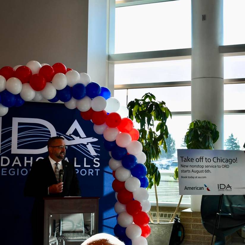 American Airlines To Offer Seasonal CRJ700 Flights Between Chicago O ...