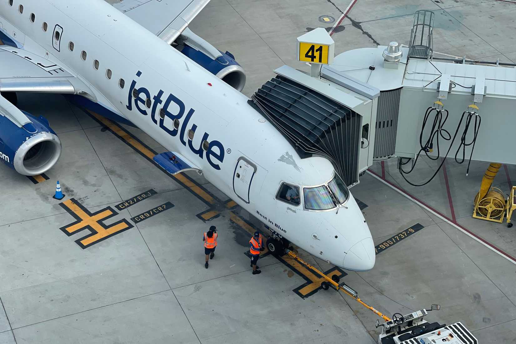 End Of An Era: JetBlue Reportedly Schedules Final Embraer E190 Flight