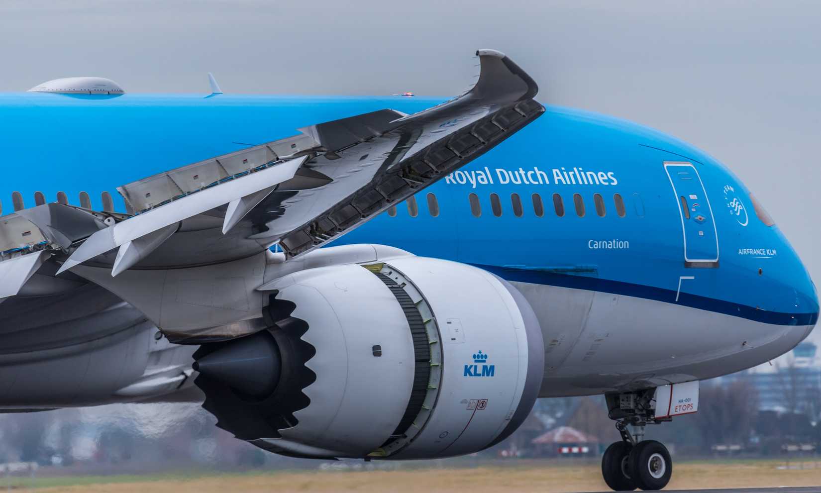 KLM Grounds 7 Boeing 787s Due To Maintenance Issues