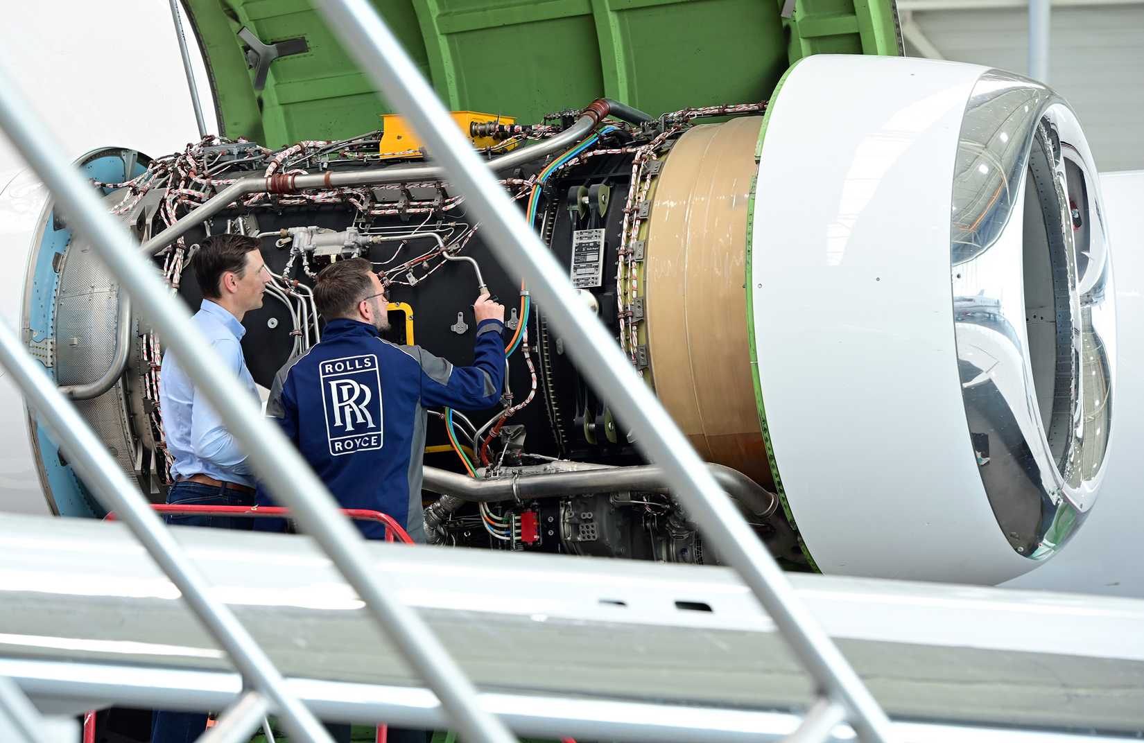 Rolls-Royce Vs General Electric: Which Engines Are More Powerful?