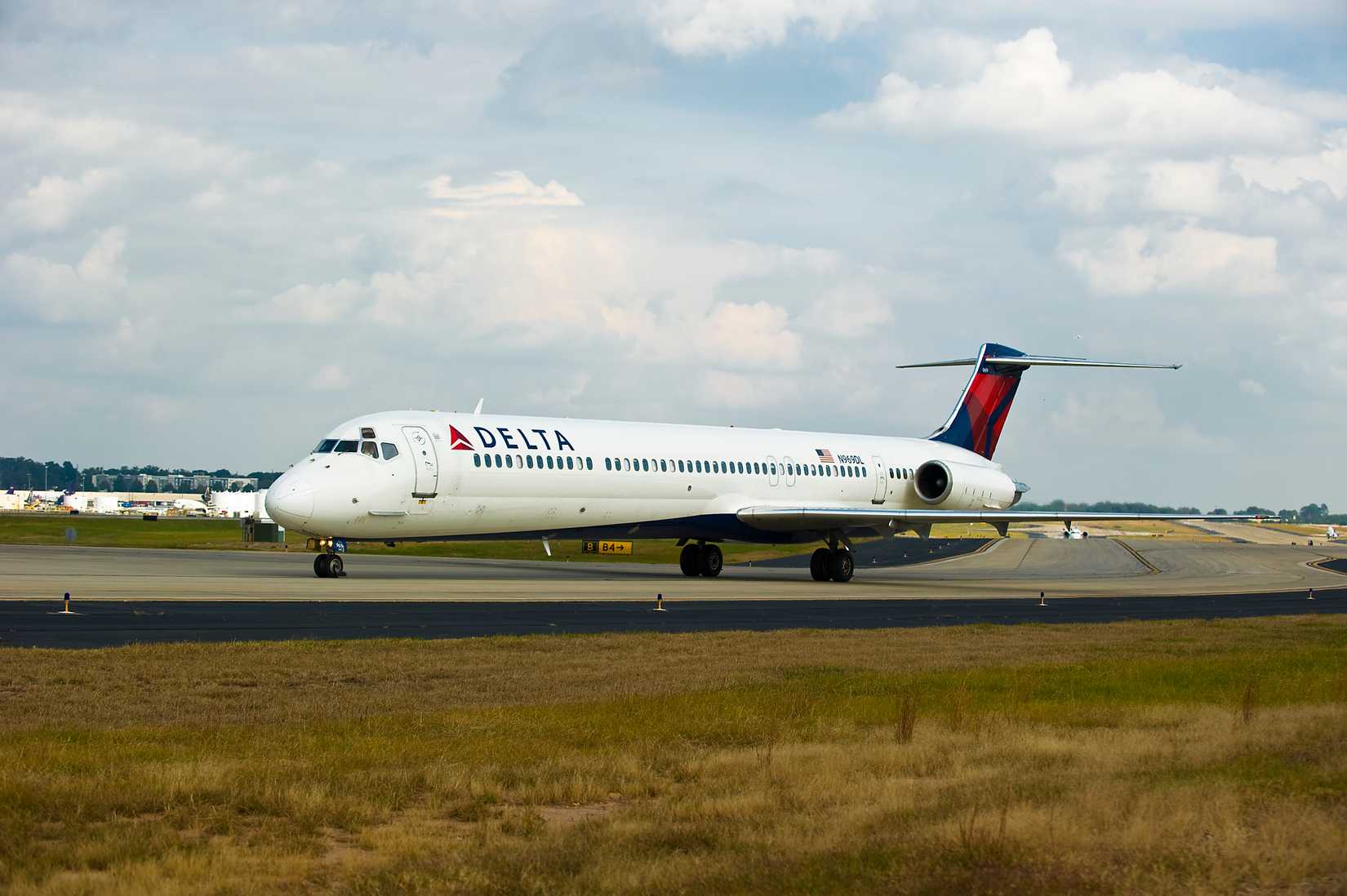 Scary: When These Delta Flight Attendants Couldn't See Past The First Row