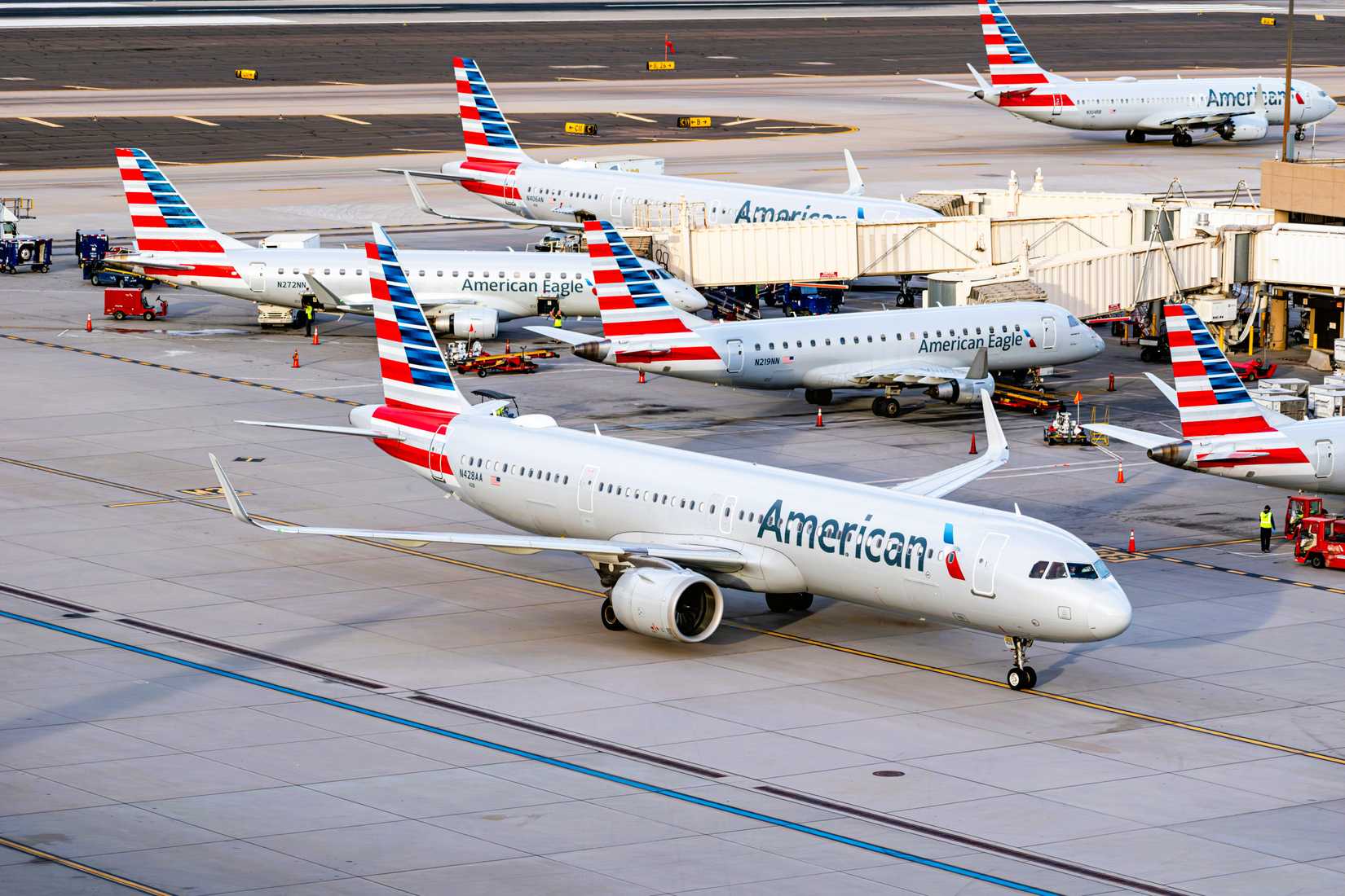 American Airlines 'Landline' Service Gets Passengers To & From PHL Via Bus