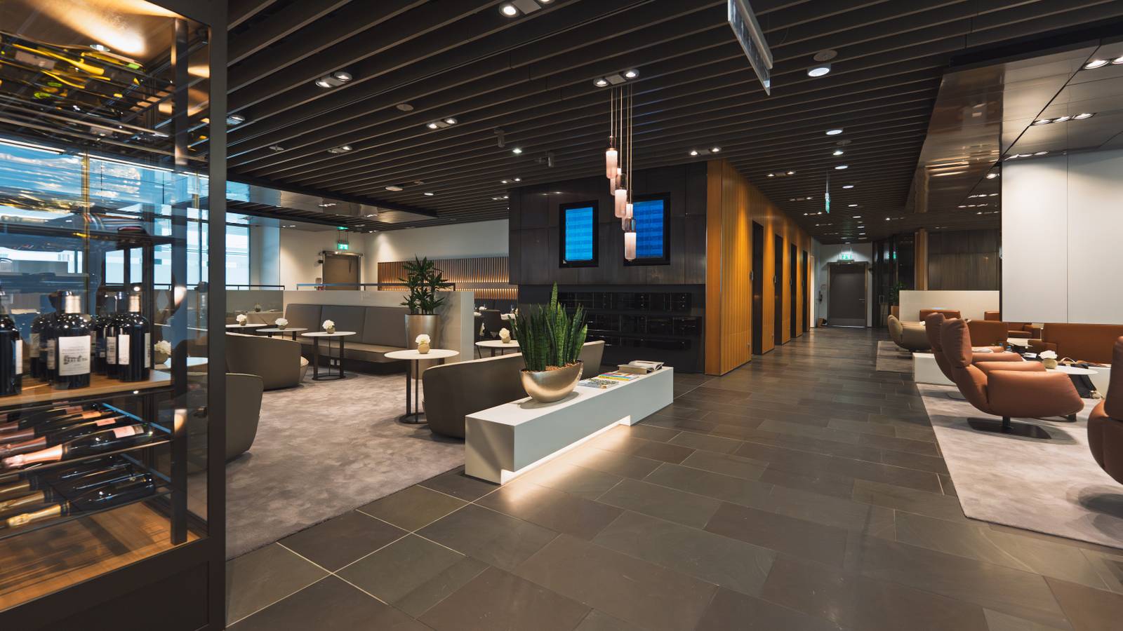 First Peek: Inside Lufthansa's Stunning New First Class Lounge