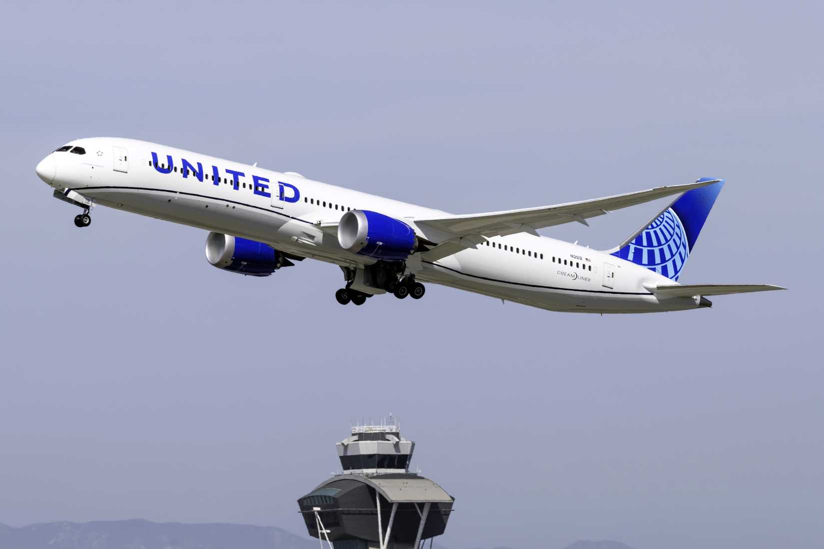 Why Is United Airlines The Only US Carrier To Operate The Longest ...