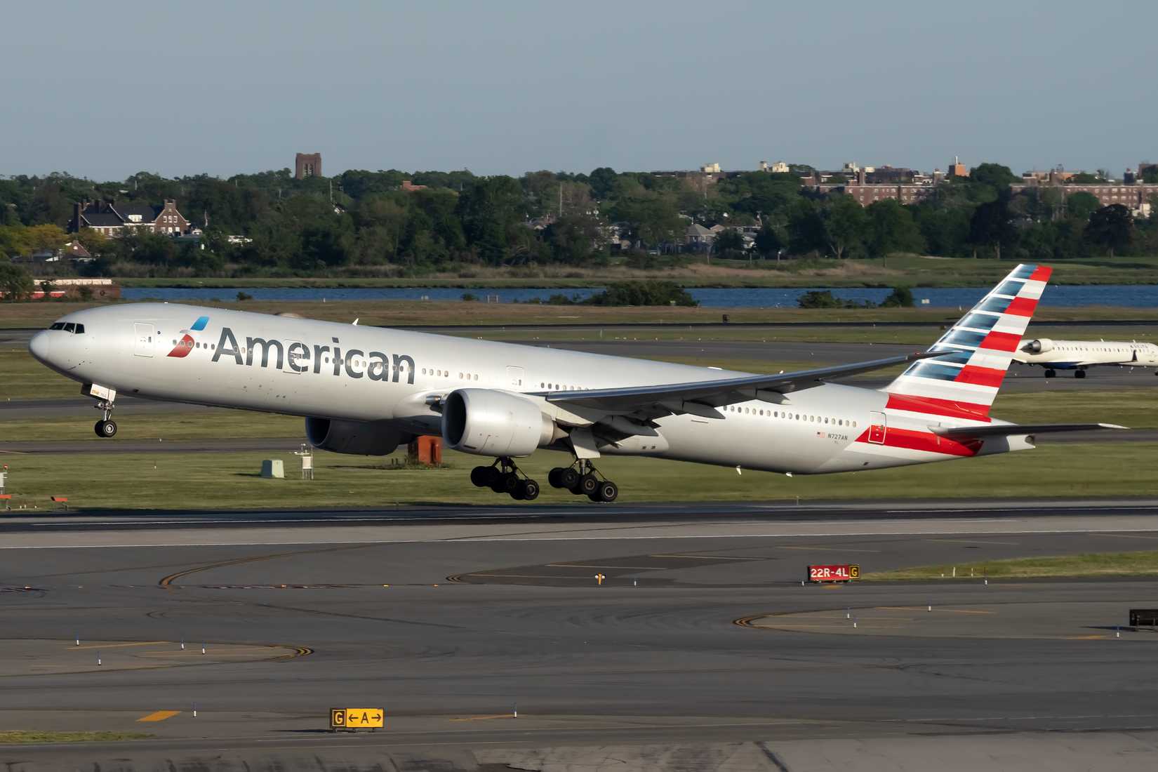 American Airlines Adds 2nd Daily Embraer E170 Flight Between Chicago ...