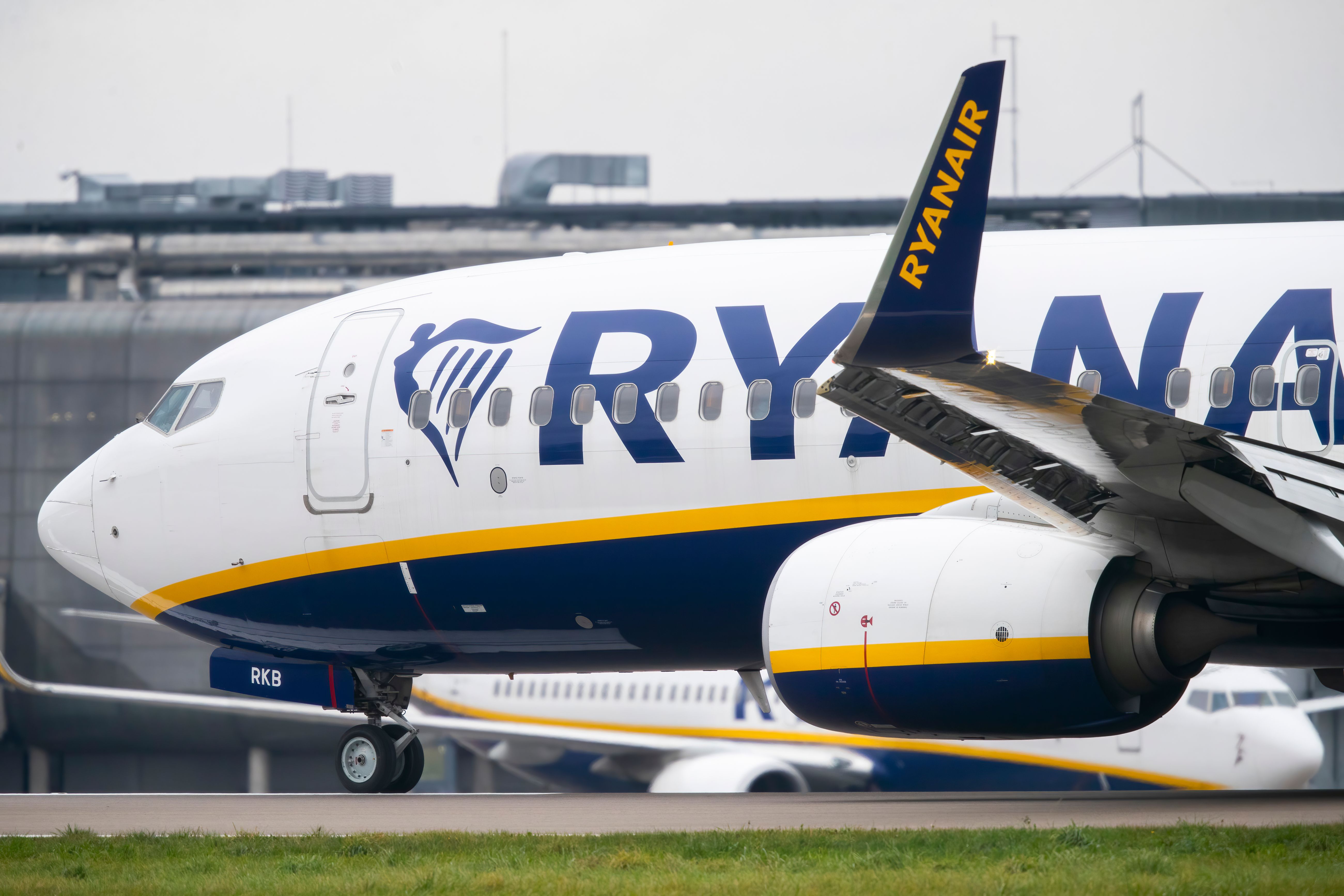 All 8 Routes The Boeing 737-800 Operates Within The UK