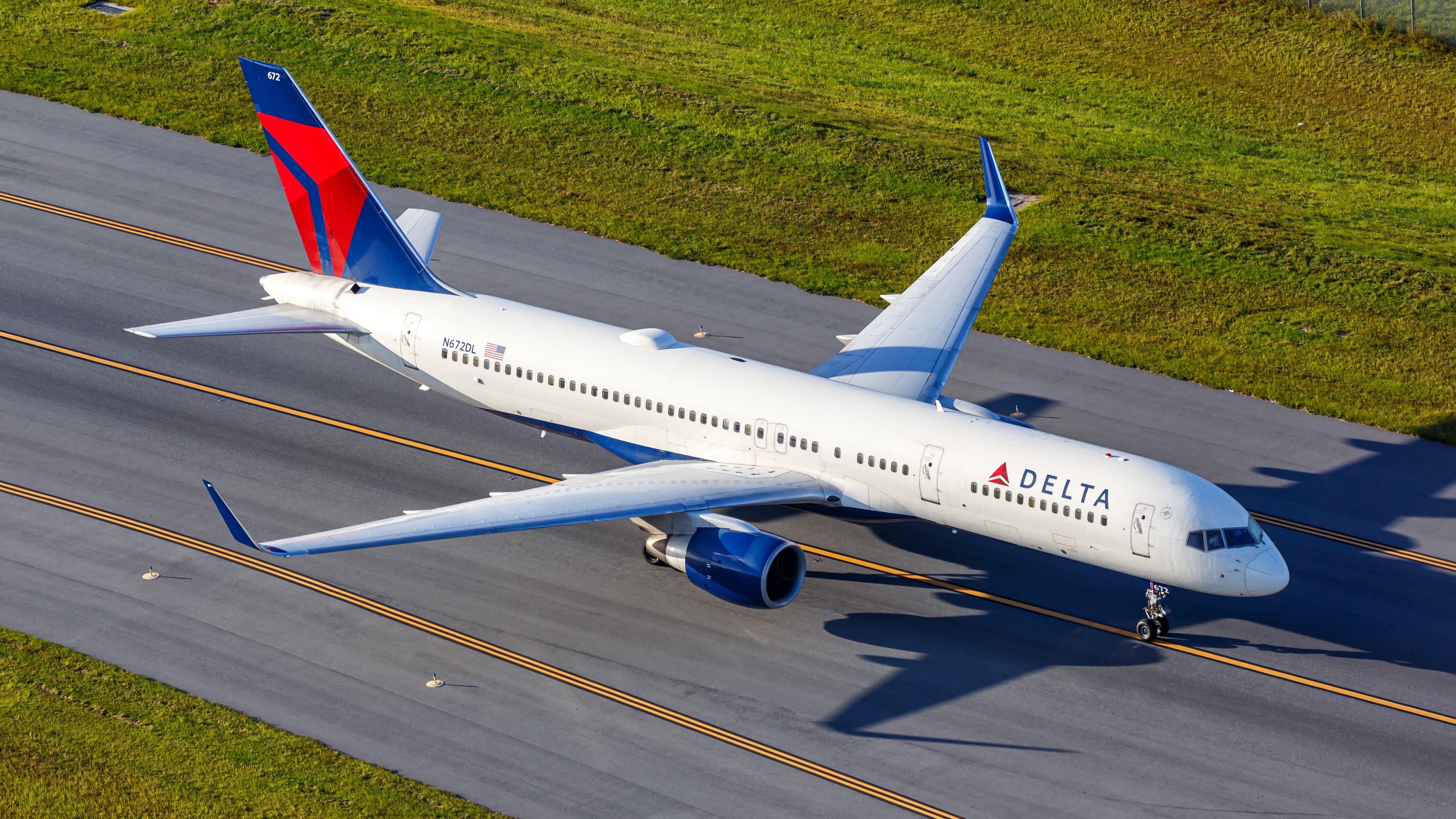 Why In The World Does Delta Still Fly The Boeing 757?