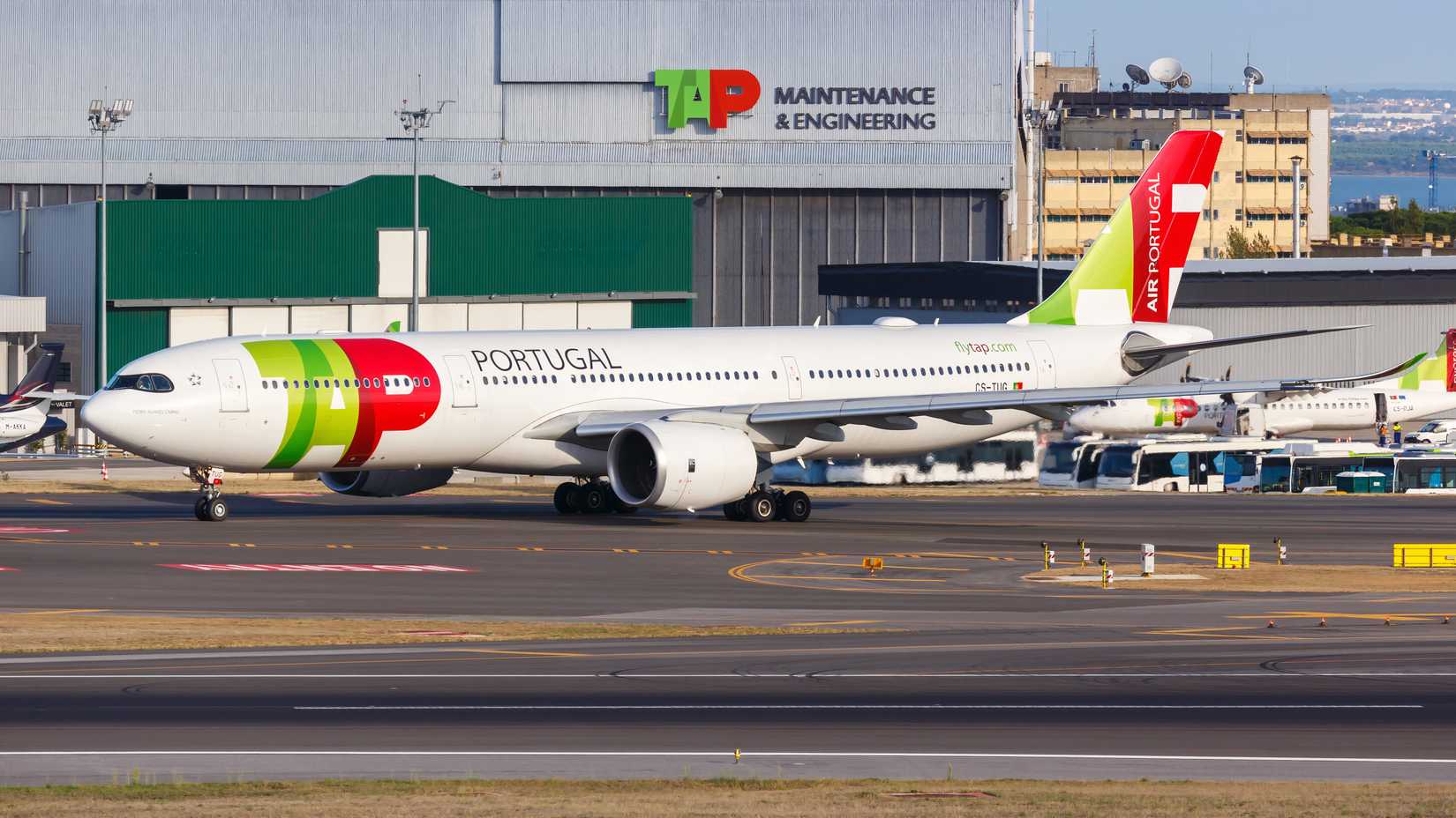 Why Did Airbus Build The A330neo With New Wings?