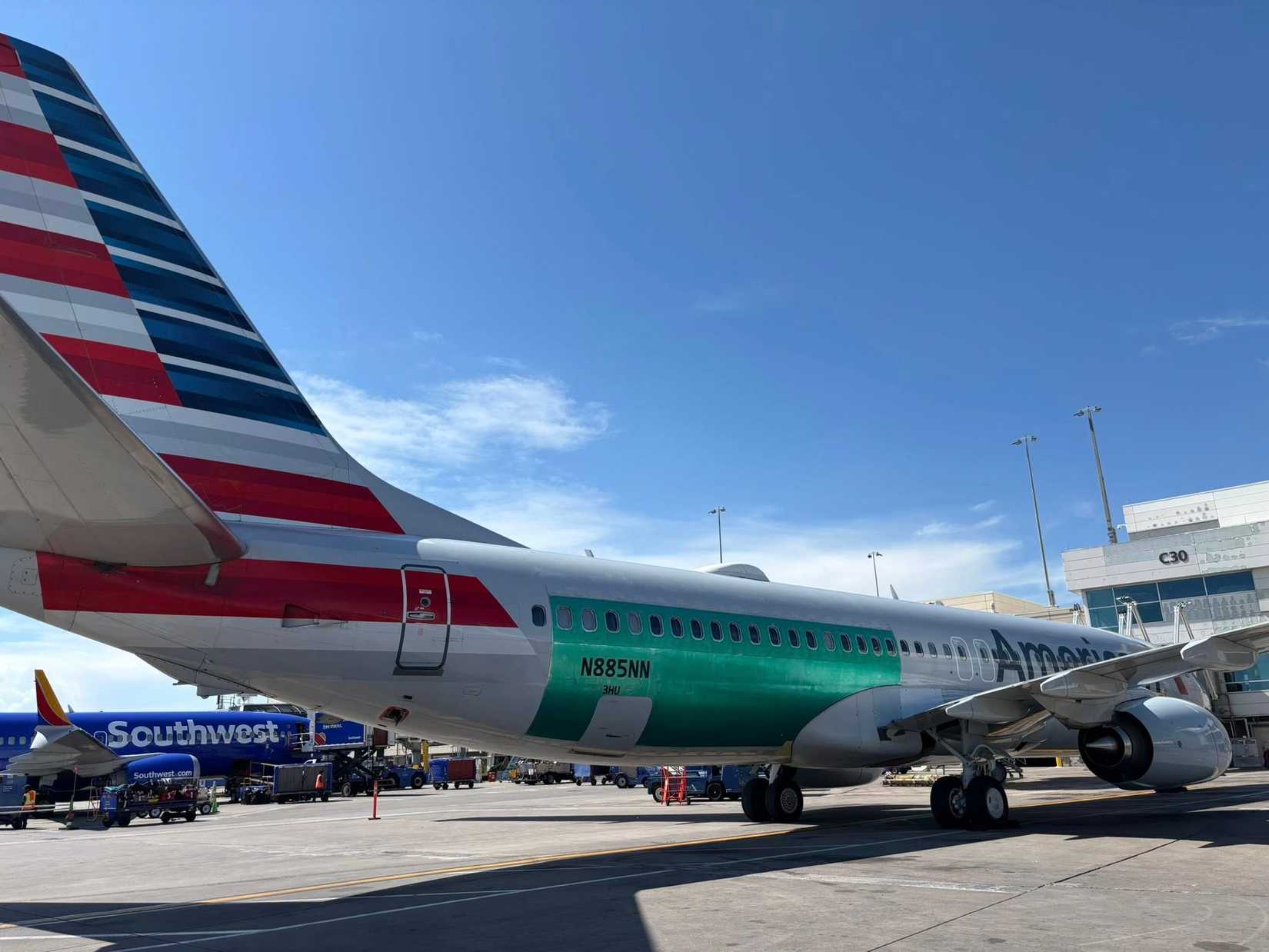 American Airlines Repairs Boeing 737-800 Destroyed By Engine Fire In Denver