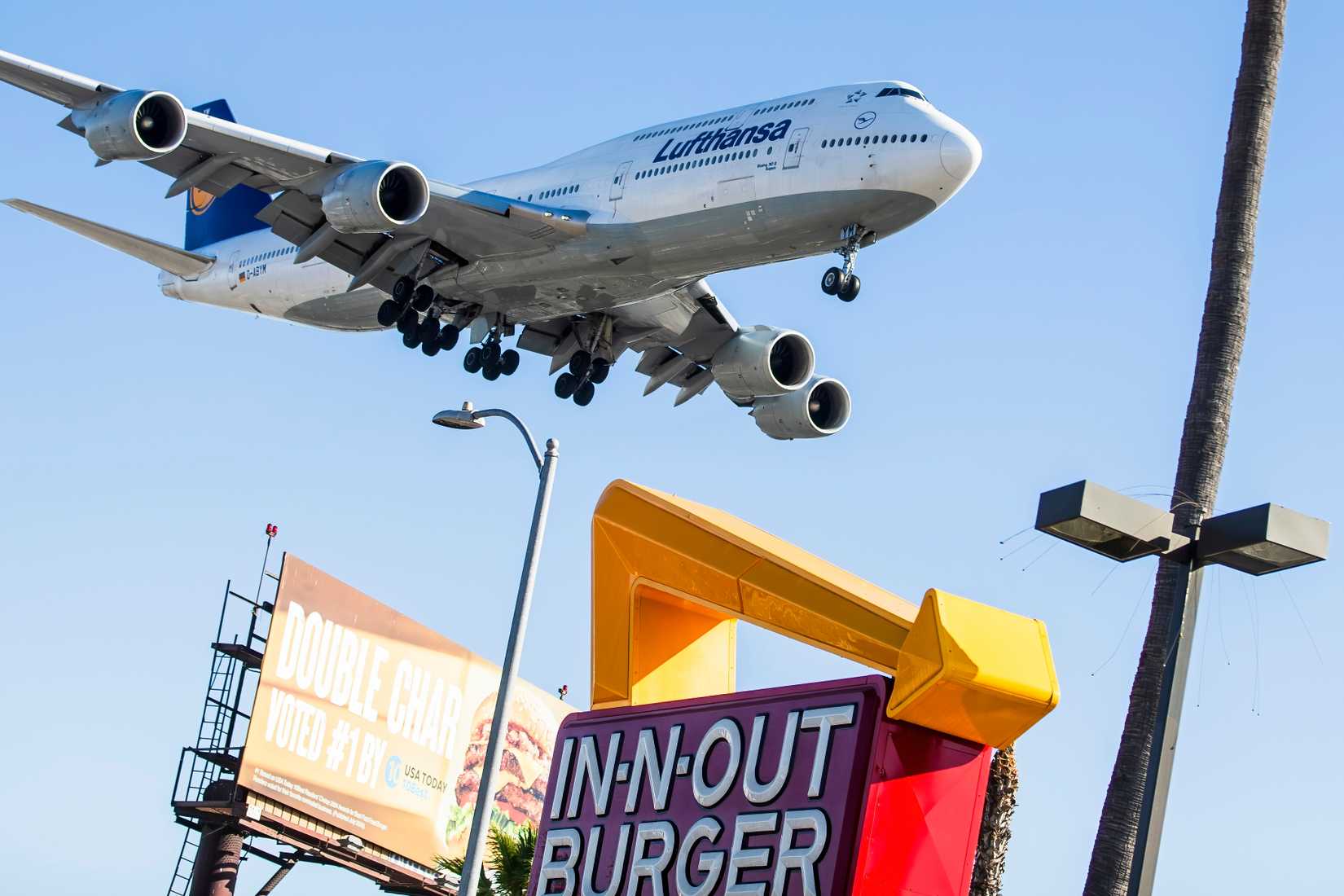 This Is How Fast The Boeing 747-8 Can Fly