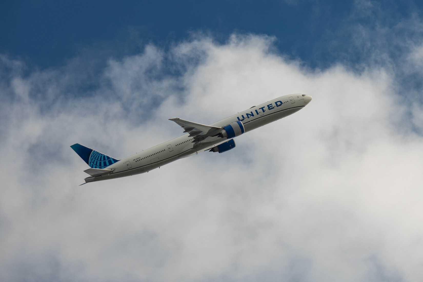 Why The Boeing 777-300ER Has Raked Wingtips