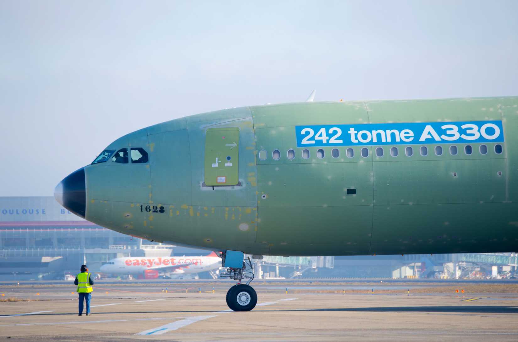 Delta Air Lines Airbus A330-200 Returns To London After Windshield Cracks