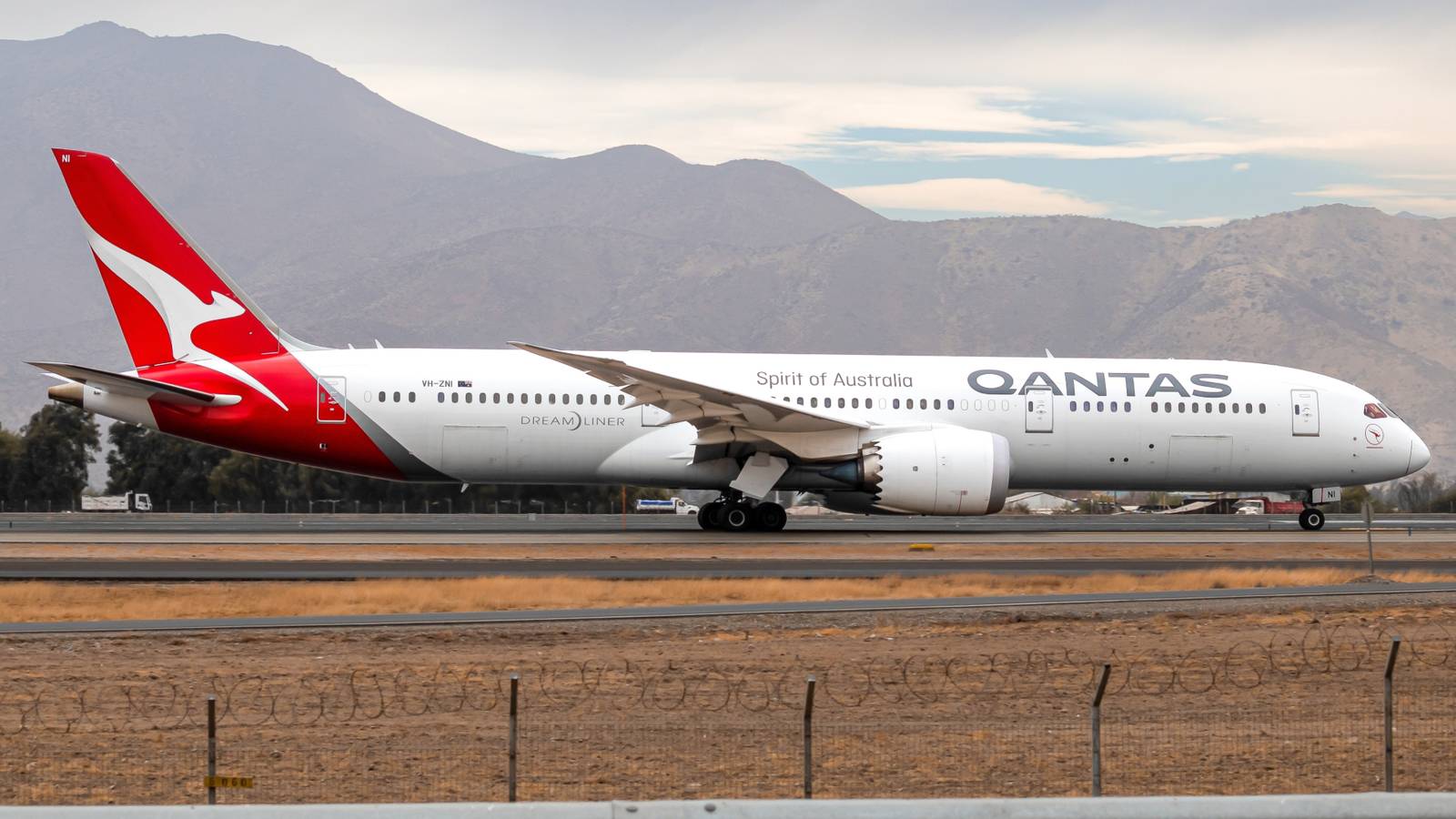 What This New Qantas Frequent Flyer Tie Up Means For Passengers