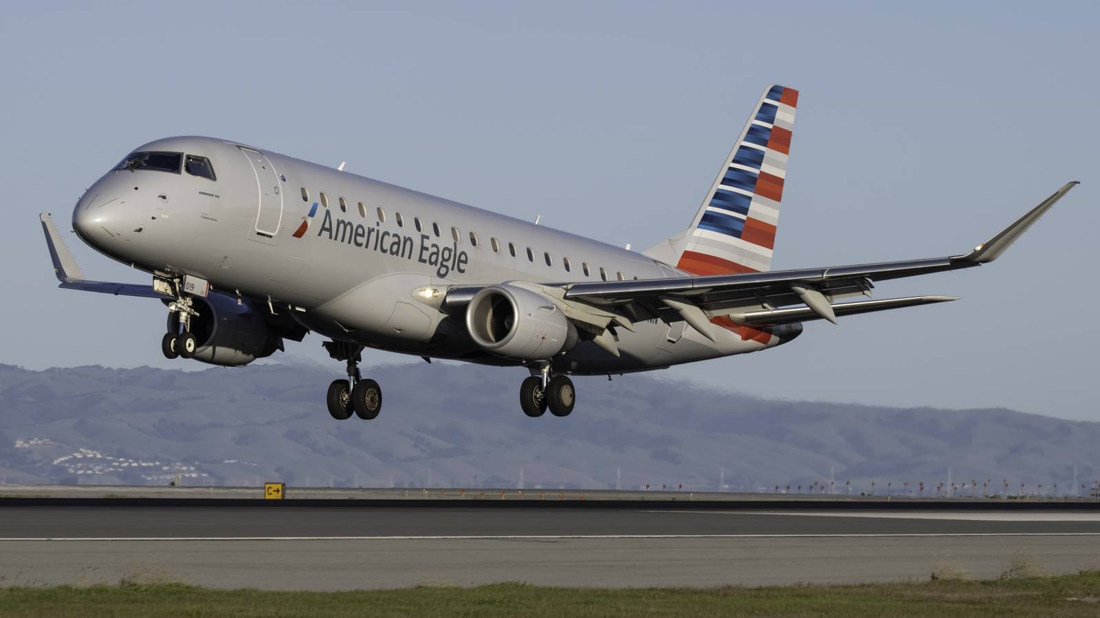 American Airlines' Regional Operation Expands With 33 New Embraer E175s