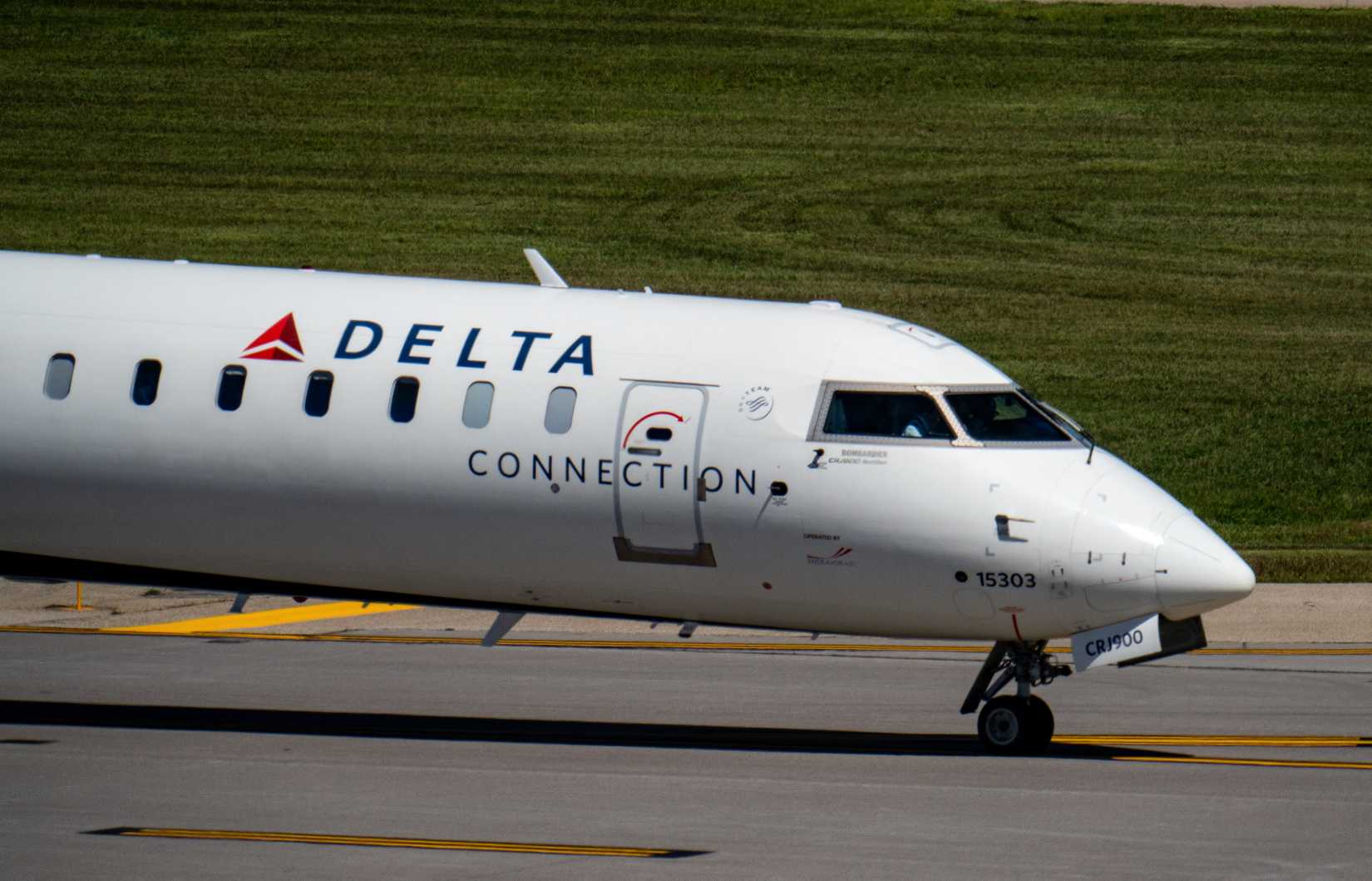 8 Routes In 2 Days: Where American Airlines & Delta Air Lines Now Fly