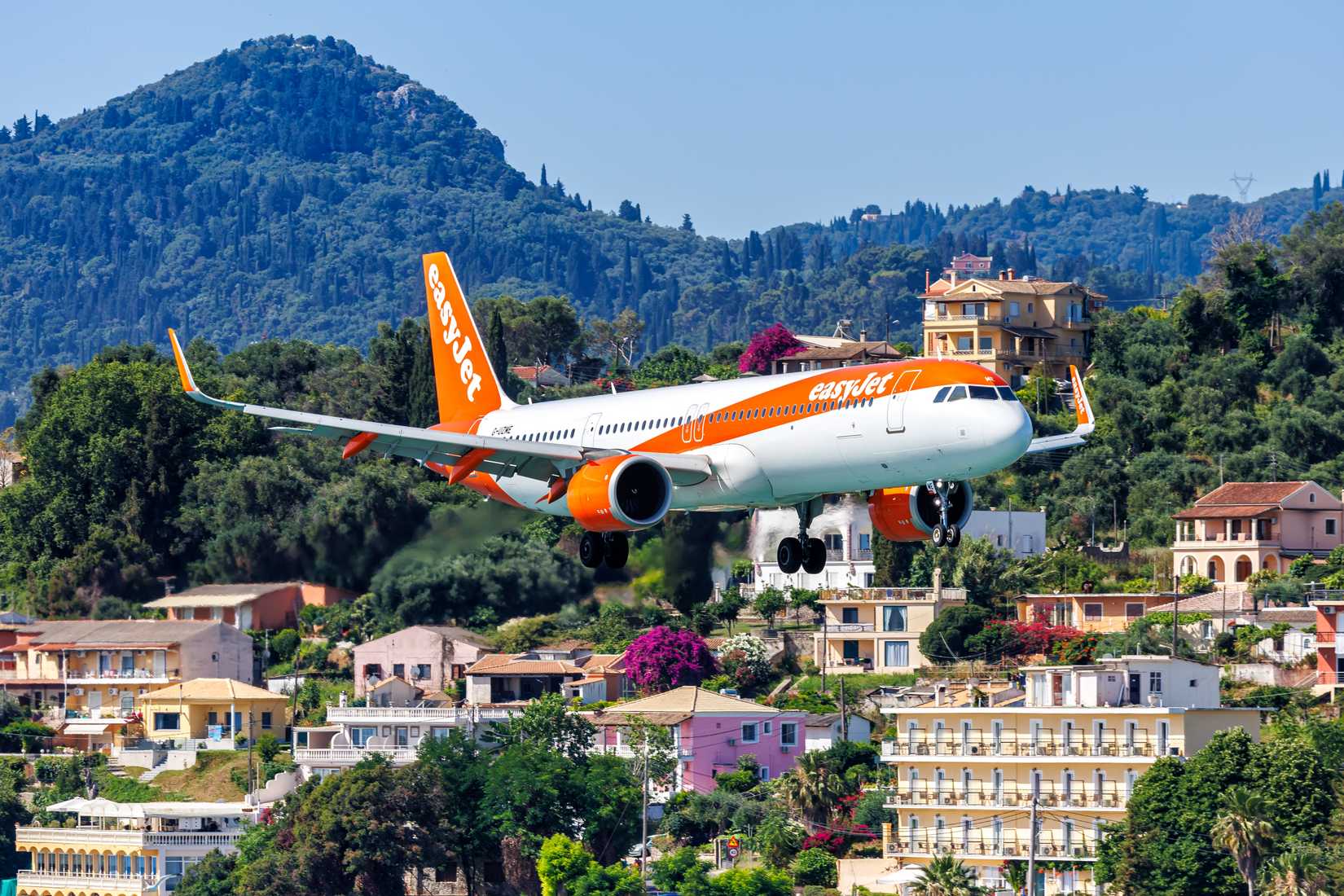 easyJet’s Largest Narrowbody: Exploring The Airline’s A321neo Network ...